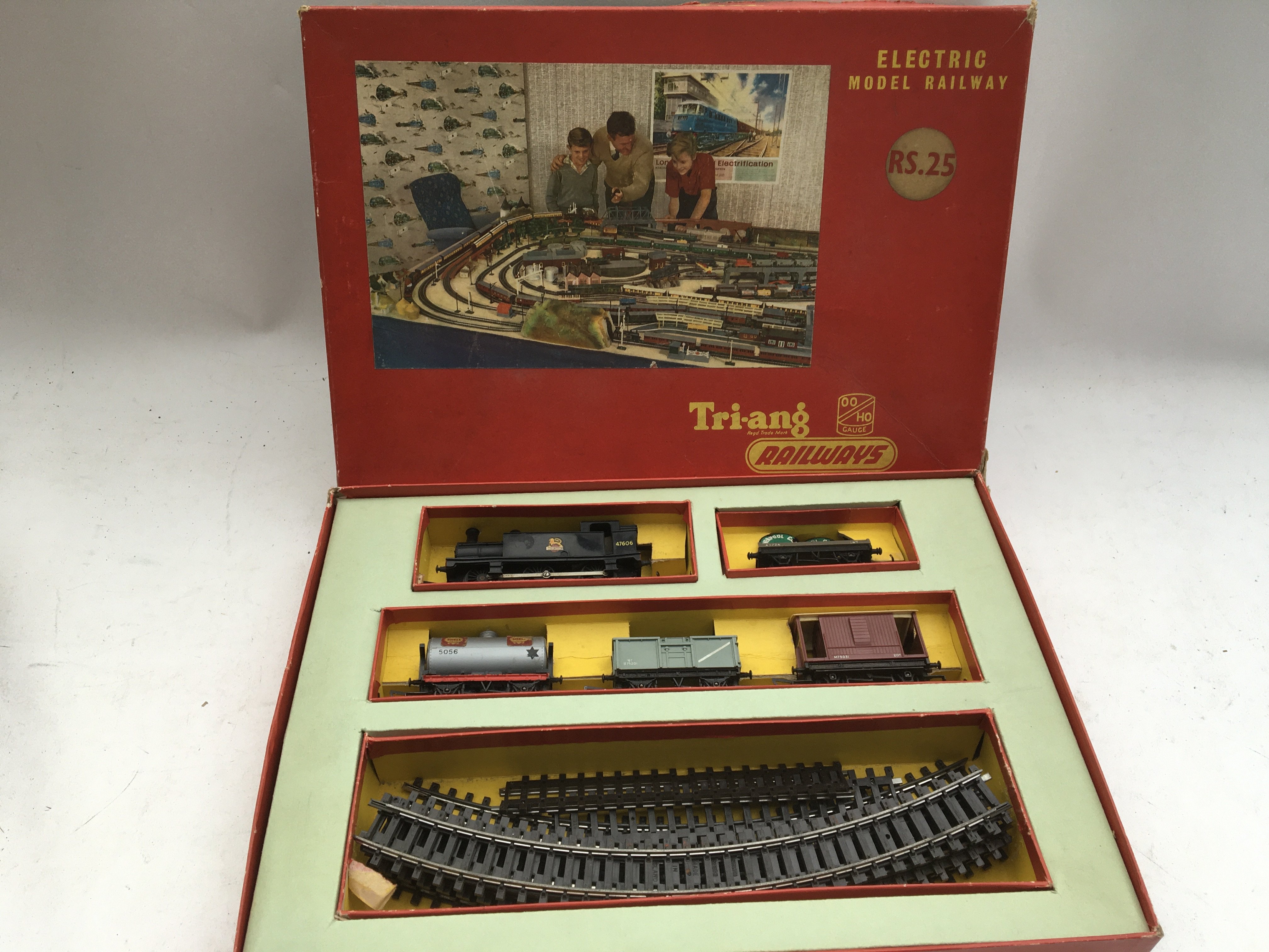 Triang railways, OO scale, RS25 Jinty set, boxed