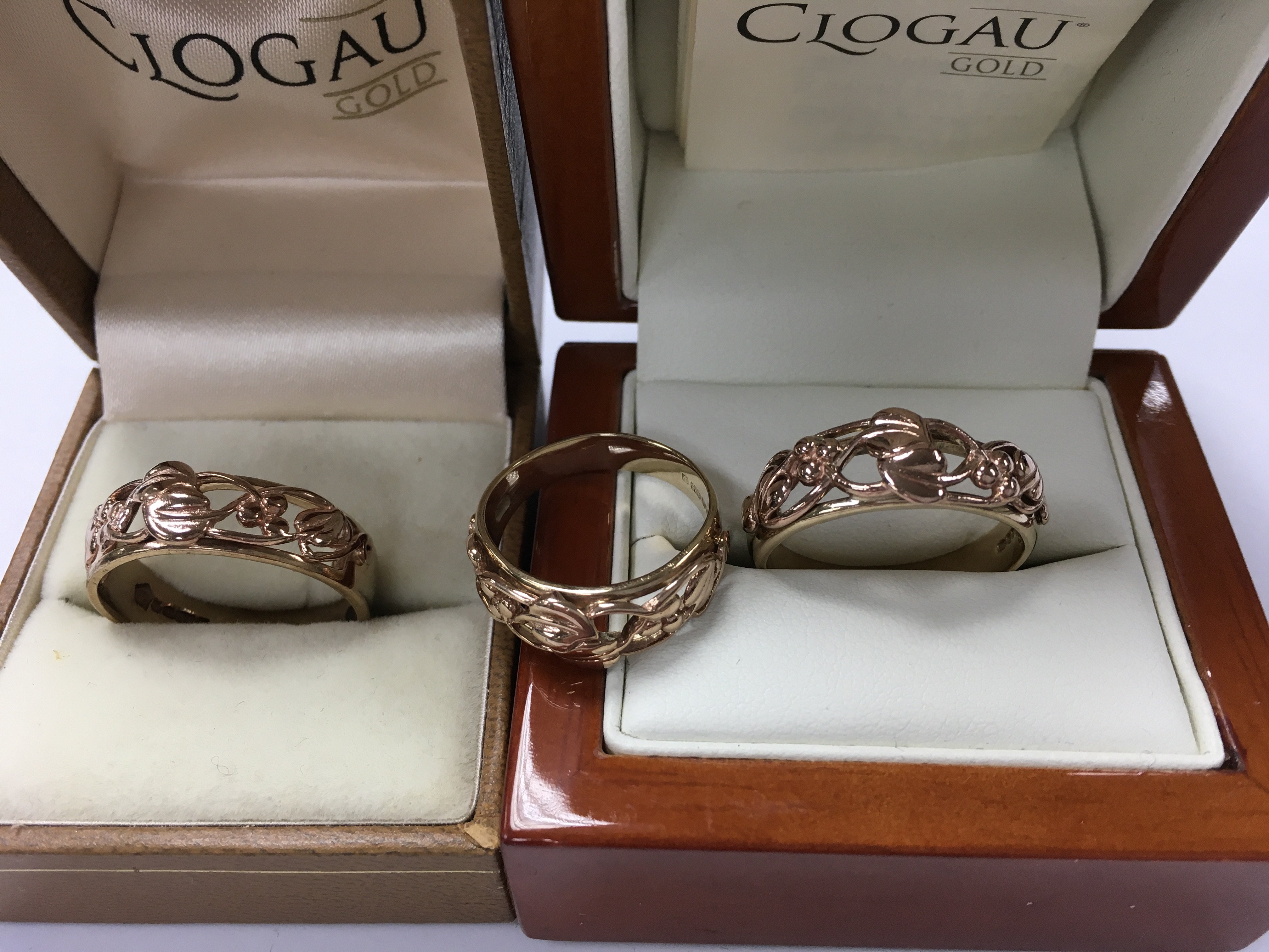 3 9ct gold hallmarked welsh gold Clogau rings. (Approx 14.2g).