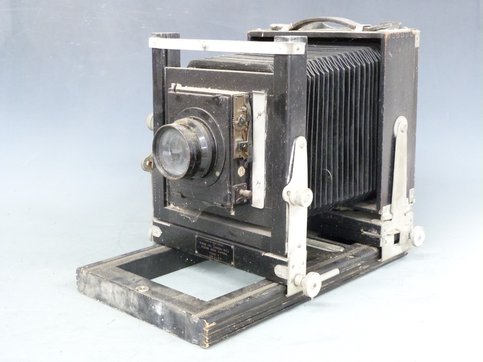 Large Kodak plate camera with Dallmeyer Serrac 4.5 f=8 1/2 lens