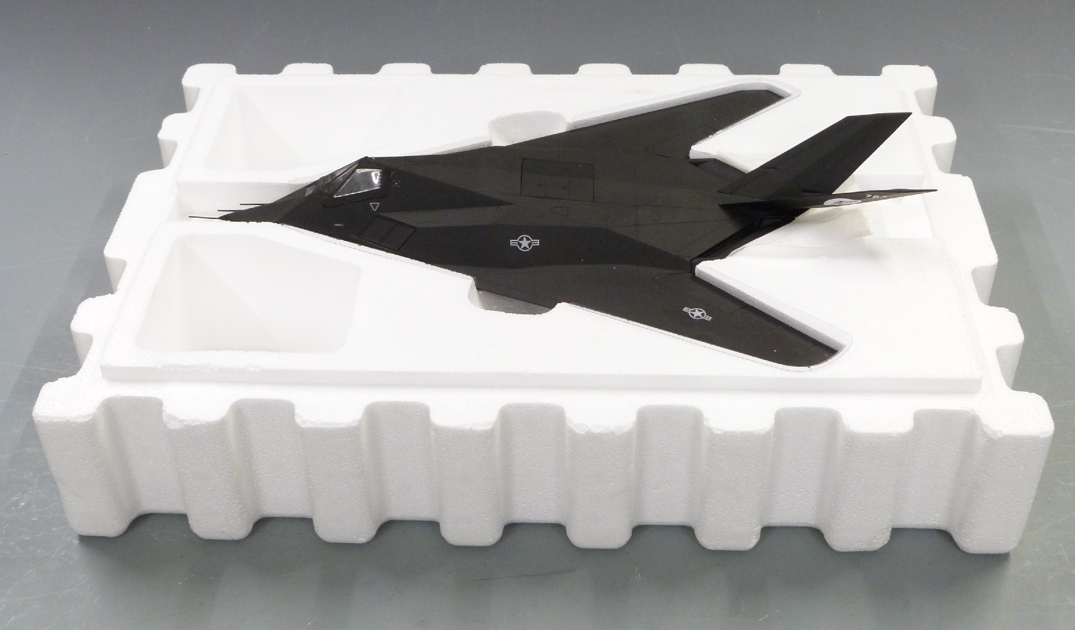 Franklin Mint Armour Collection 1:48 scale diecast model US Air Force ...