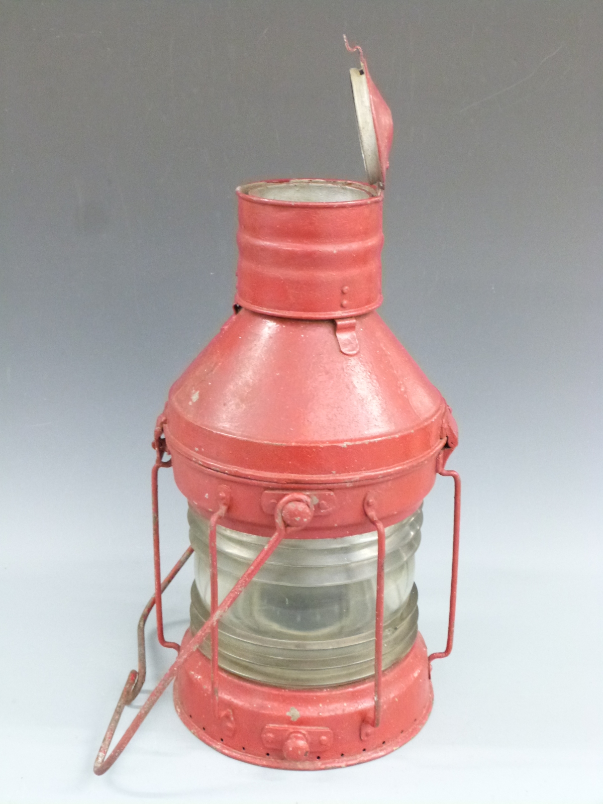 Ship's 'Not under command' navigation lamp, height 60cm