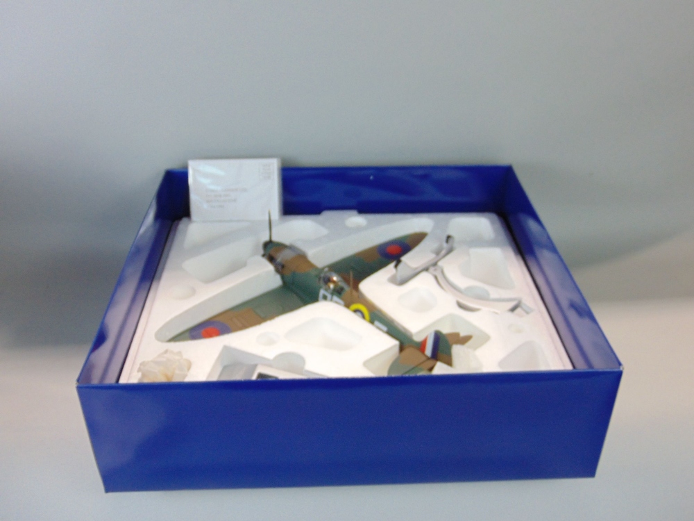 Boxed Corgi die-cast model plane from 'The Aviation archive', AA33900 ...