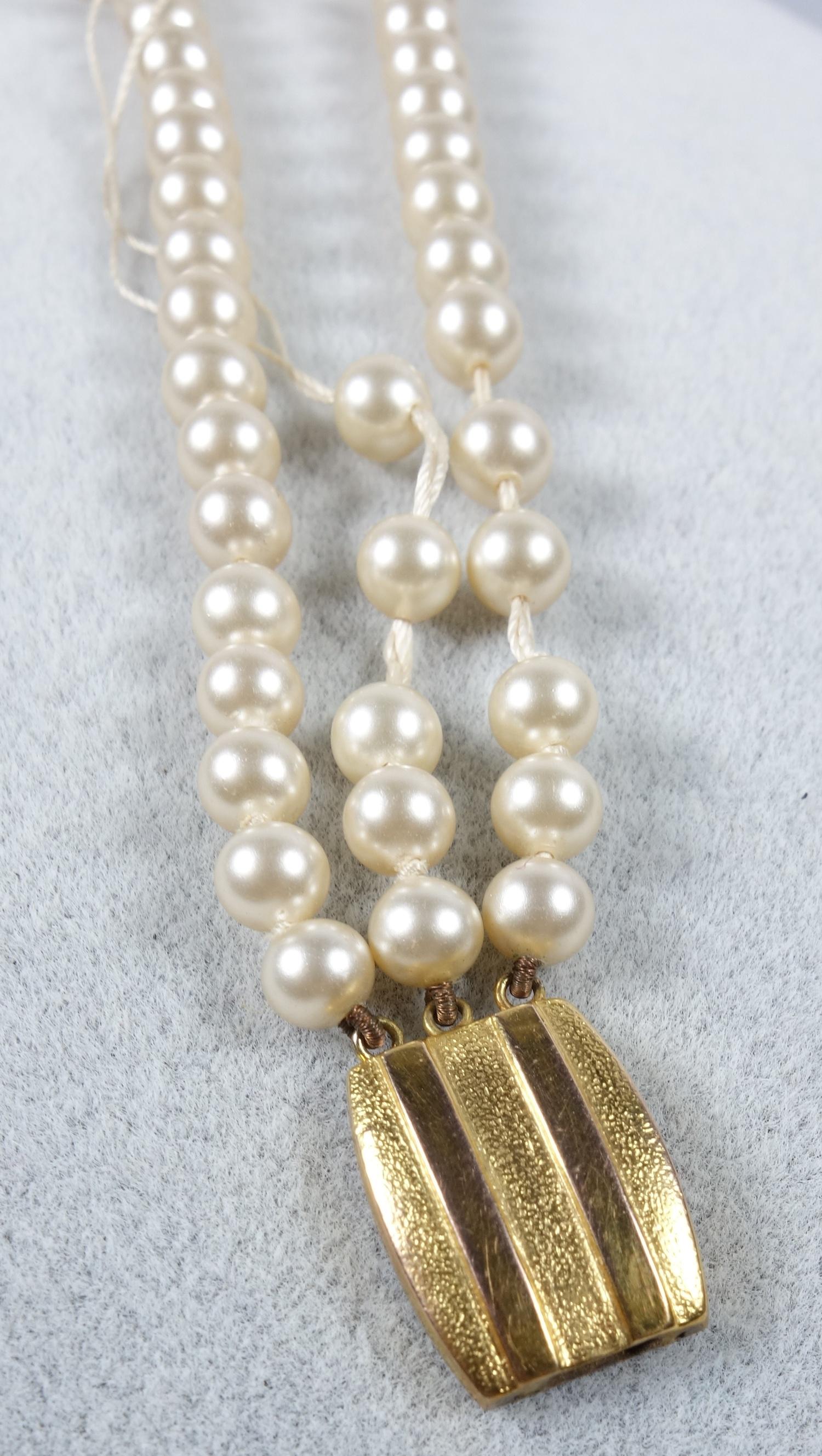 9 CT 'CIRO' STAMPED TRIPLE STRAND PEARL CHOKER NECKLACE (BROKEN), A TWO ...