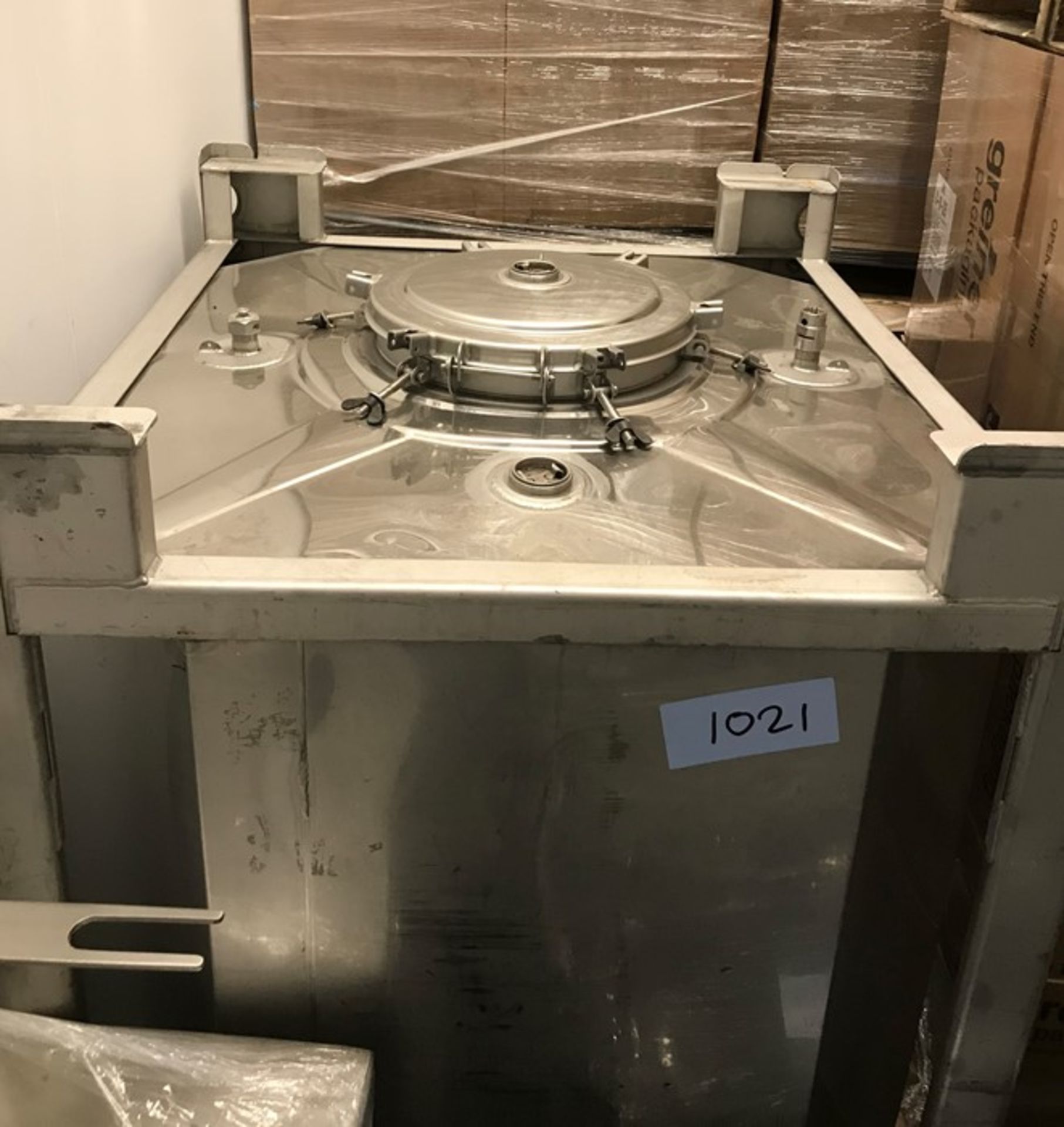 1 x Ucon Hoyer all stainless steel tank with bottom discharge. Serial ...