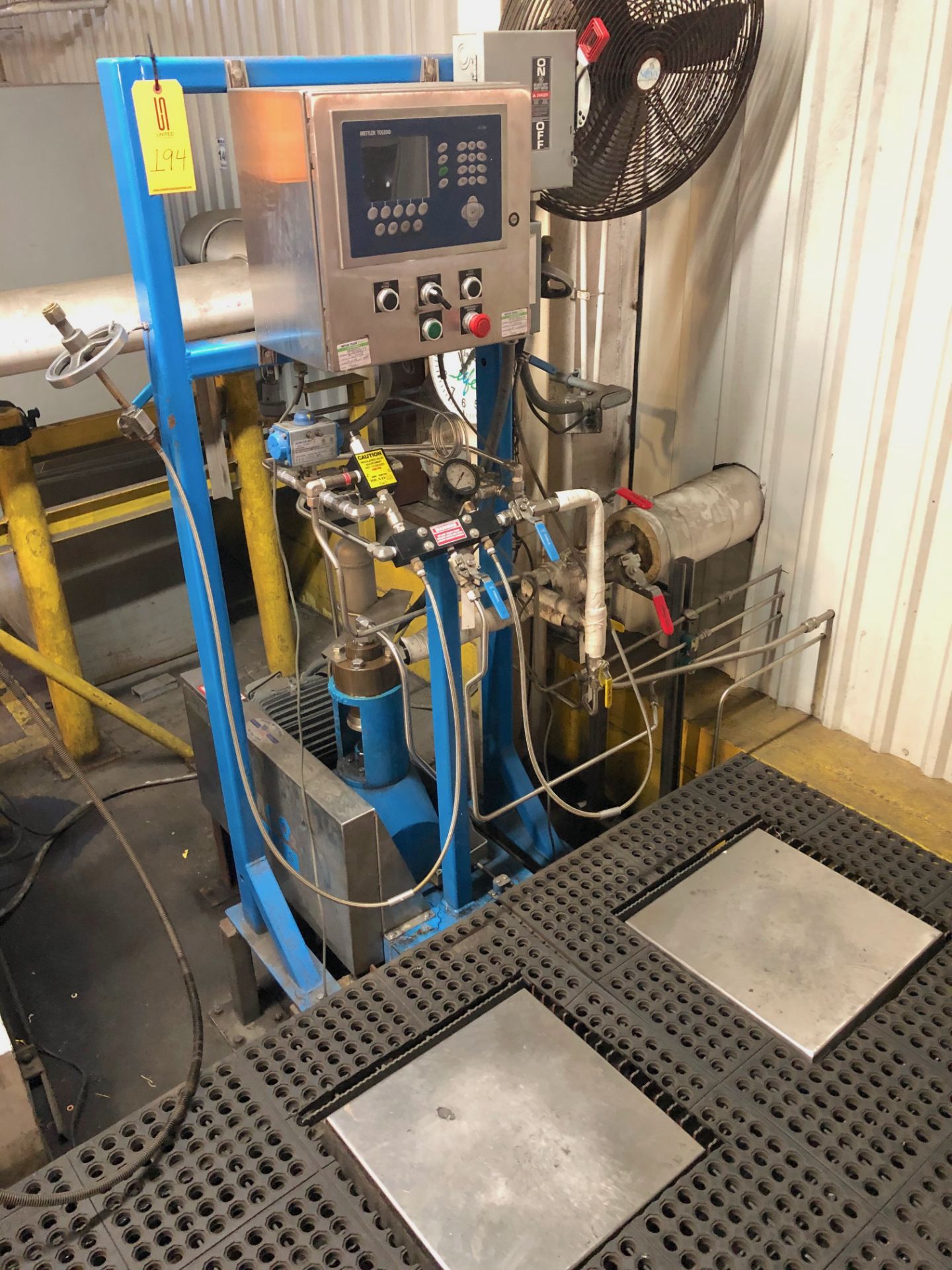 Tomco CO2 Canister 2 Head Filling Station with (2) Scales and Mettler ...