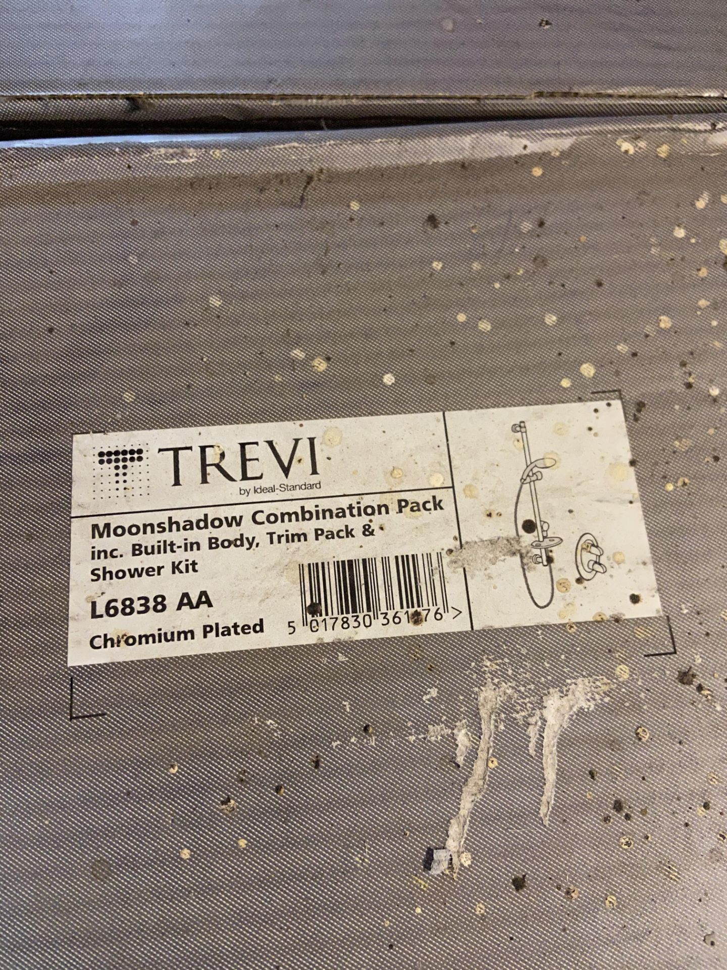 6 x Trevi Showers 6 trevi showers - RRP £500 each - details to follow ...