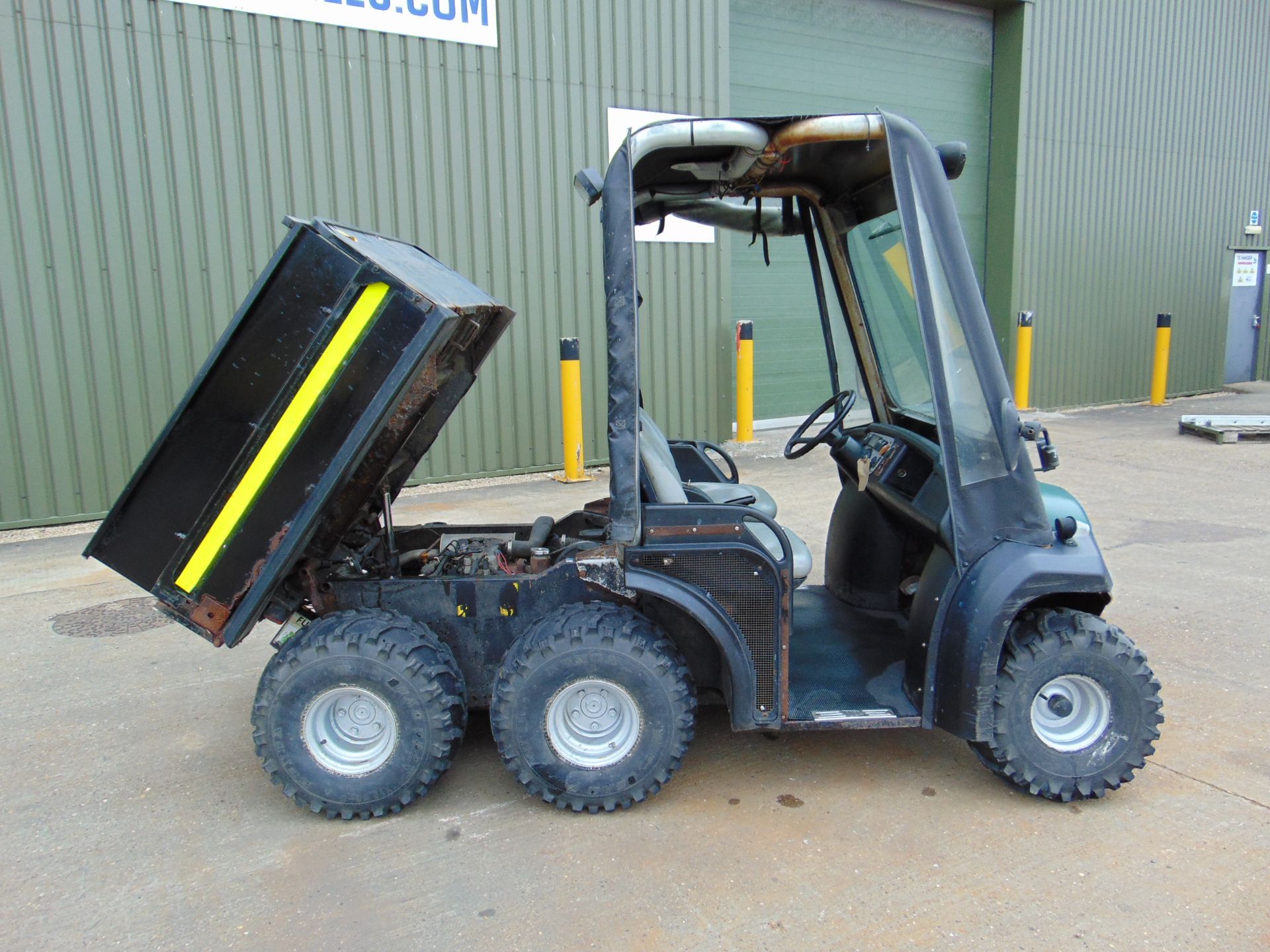 You are bidding on a JCB Groundhog 6x4 Diesel Utility Vehicle UTV. This ...