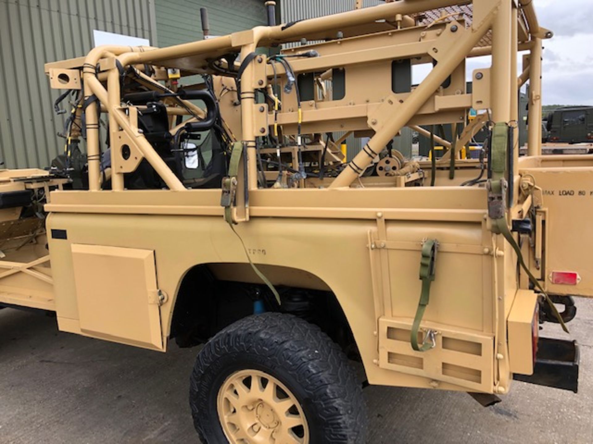 You are bidding on a recently released from the UK MoD a Land Rover ...