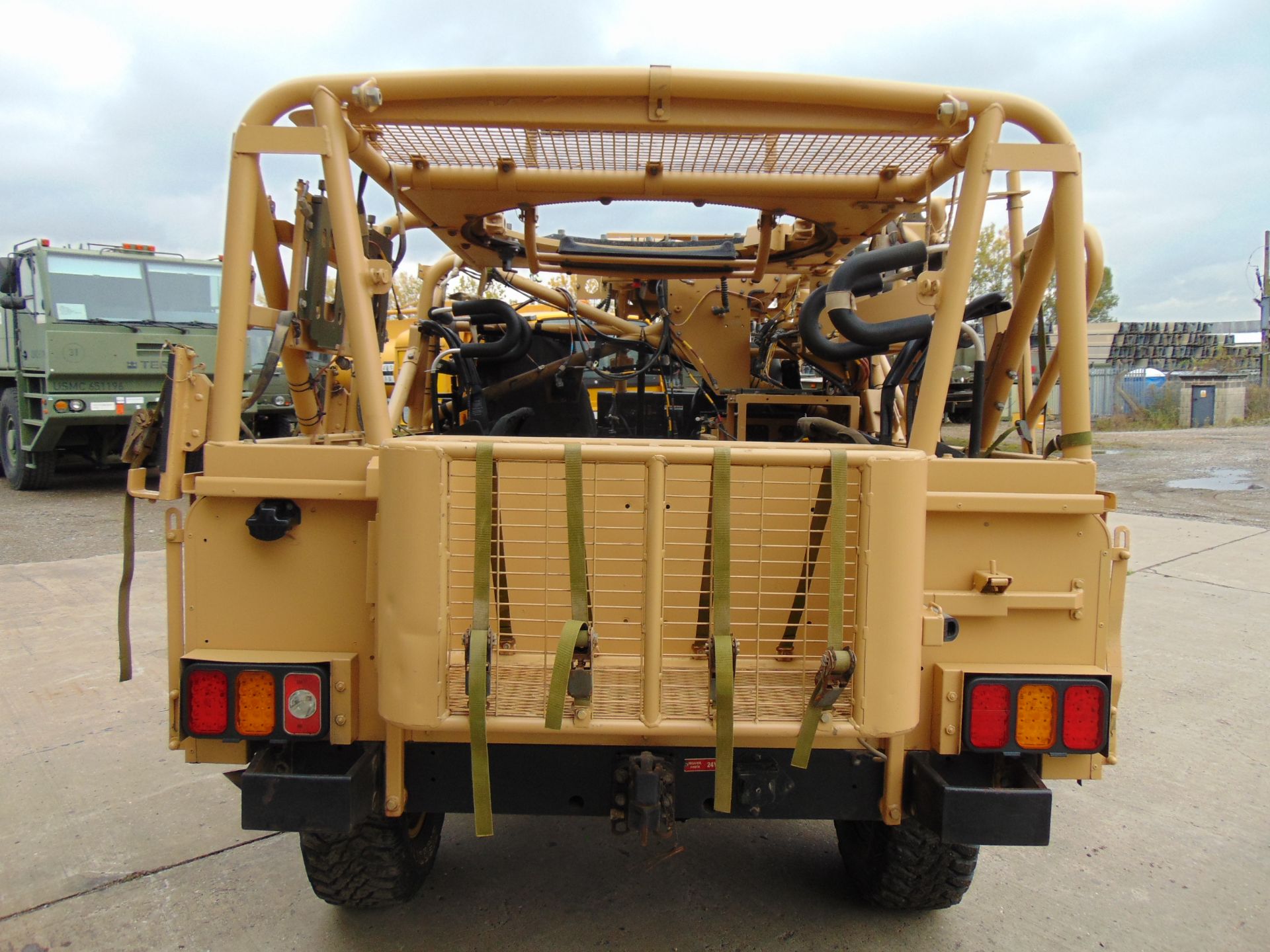 You are bidding on a recently released from the UK MoD a Land Rover ...