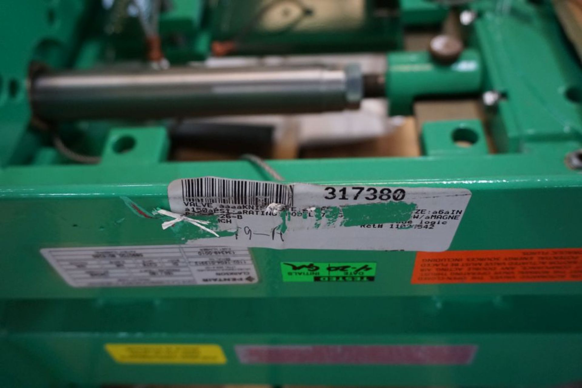Pentair Clarkson 6" Knife Gate Valve w/Pneumatic Actuator|Lot Loading ...