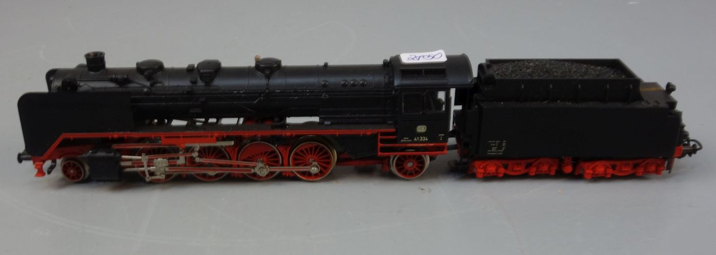 MÄRKLIN H0 3082 DAMPFLOK BR 41334 MIT ECKIGEM TENDER / SCHLEPPTENDERLOK ...
