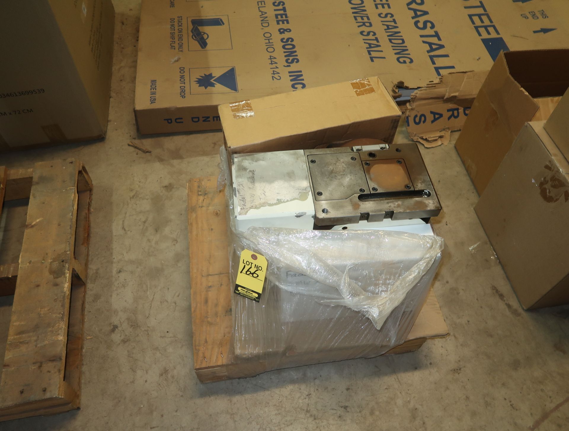 SMW ACCU-ROCK RT 255VN 4TH AXIS W/WIRE HARNESS AND MANUALS (CAME OFF ...