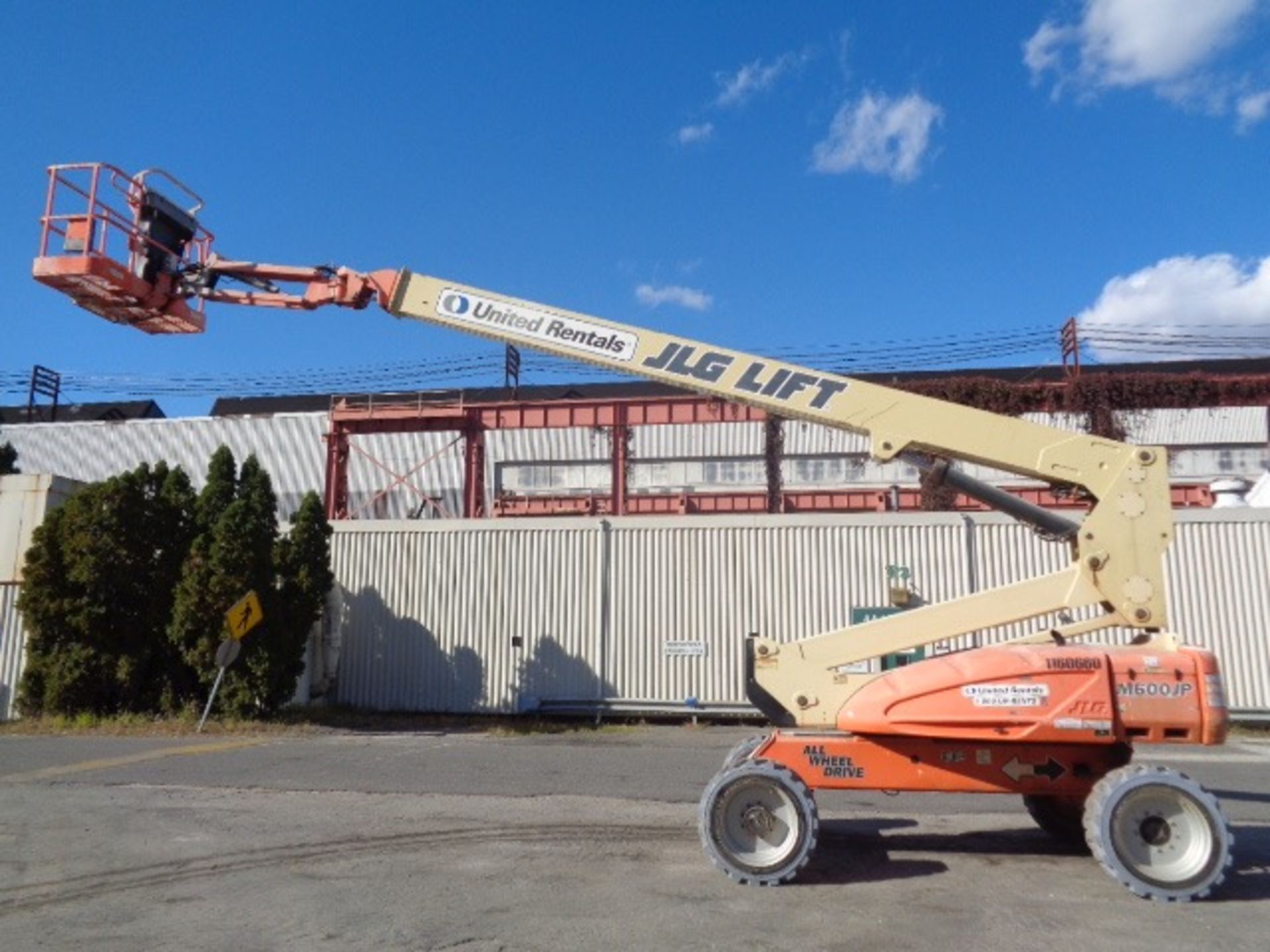 Make: JLG Model: M600JP Year: 2010 SN: 03000140385 Hours: 1678 Electric ...