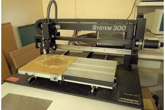DAHLGREN SYSTEM 300 ENGRAVER W/ STANDARD ACCESSORIES AND COLLET LOADING ...