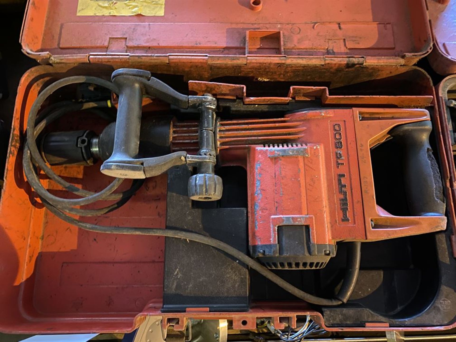 HILTI TP800 Electric Hammer Drill (Location: Ferguson Warehouse)