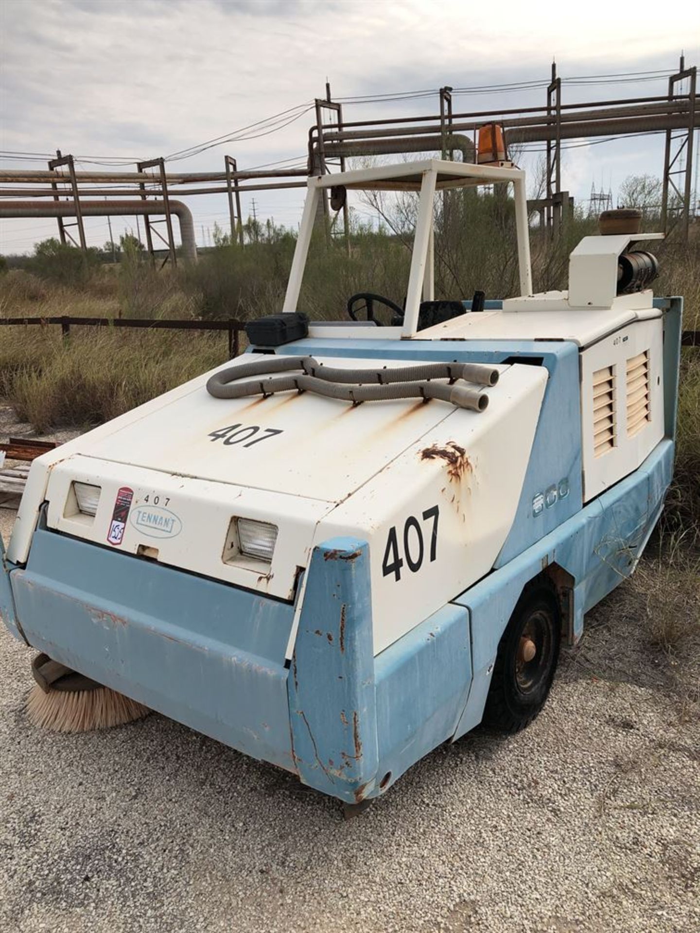 Tennant 800 Street Sweeper, s/n 800-4052, Diesel Powered (Not Running ...