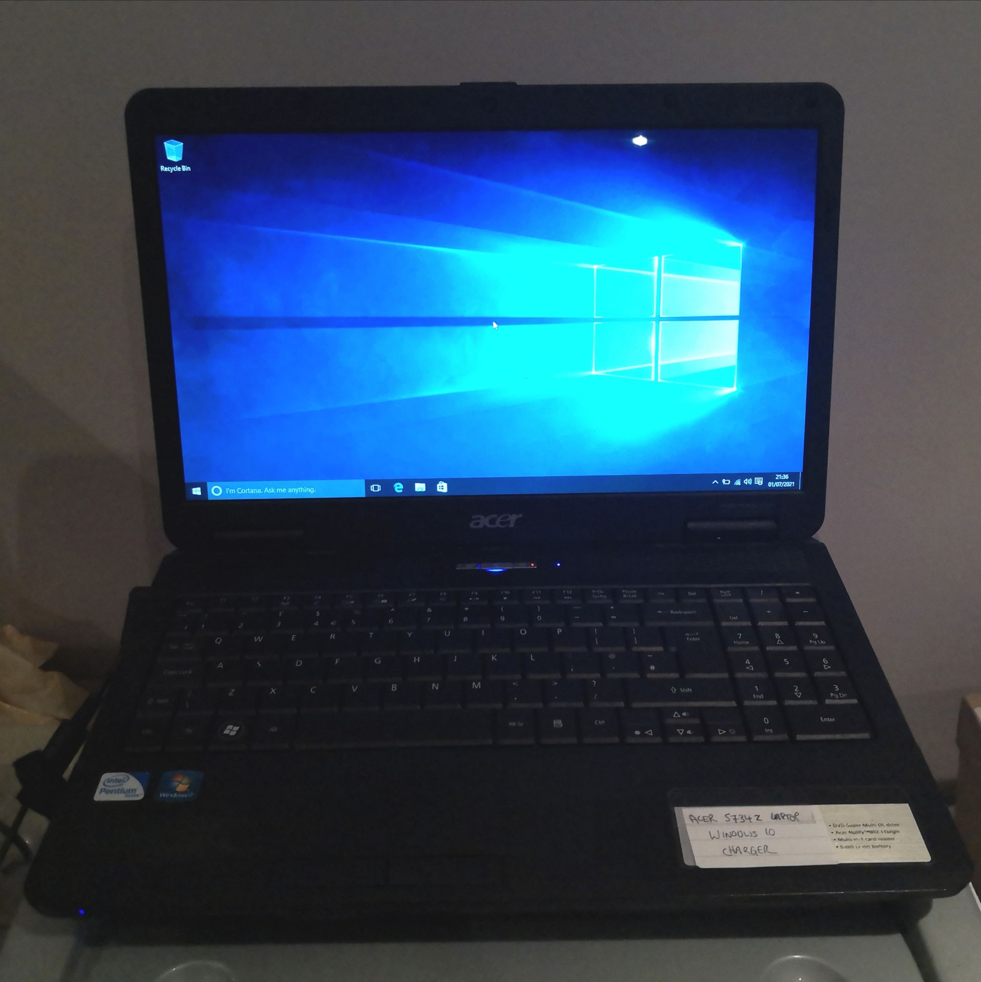 ACER 5734Z LAPTOP WINDOWS 10 - WITH CHARGER