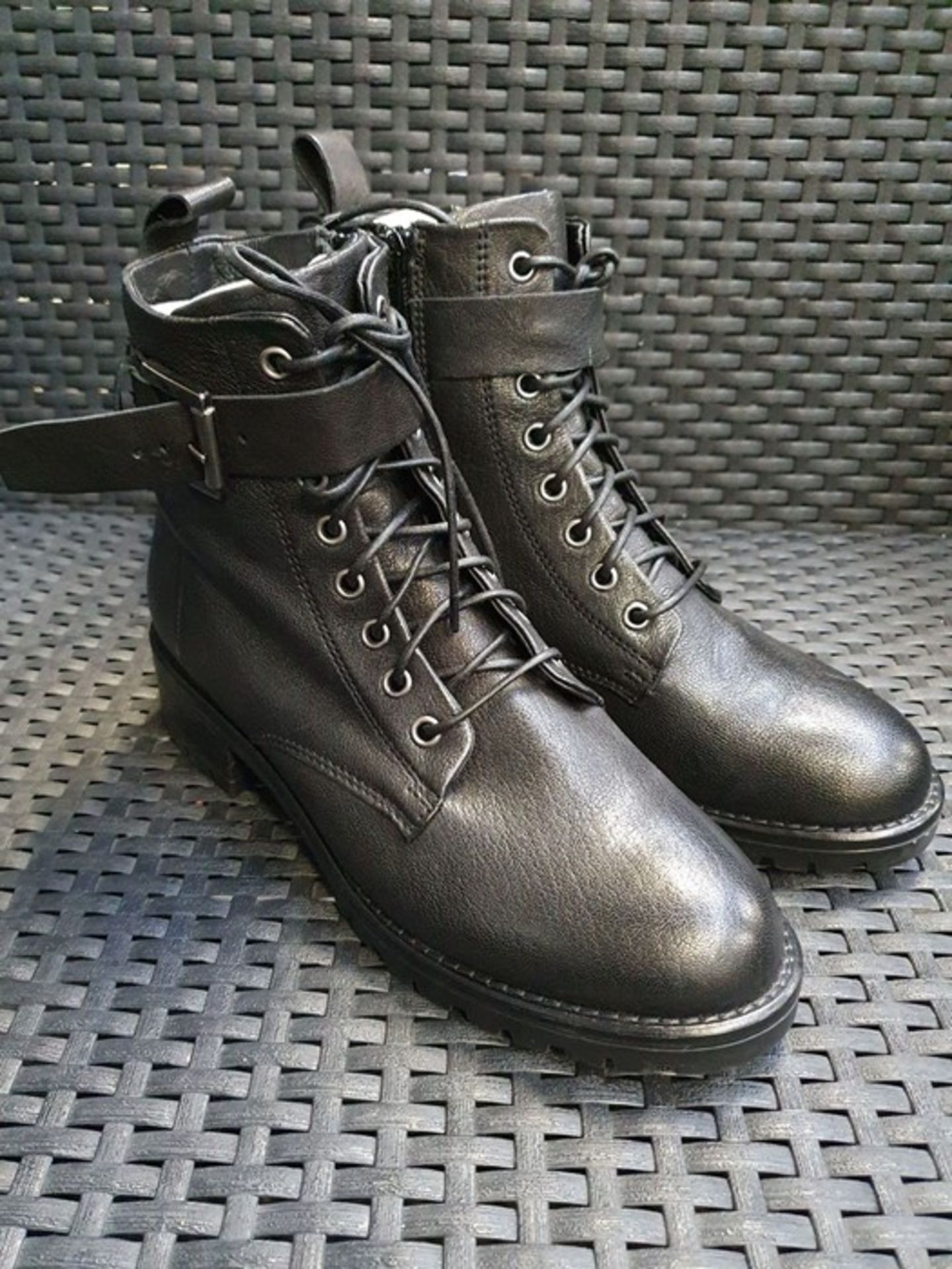 ONE PAIR OF MINELLI REDMA LEATHER ANKLE BOOTS WITH BUCKLE DETAIL IN ...