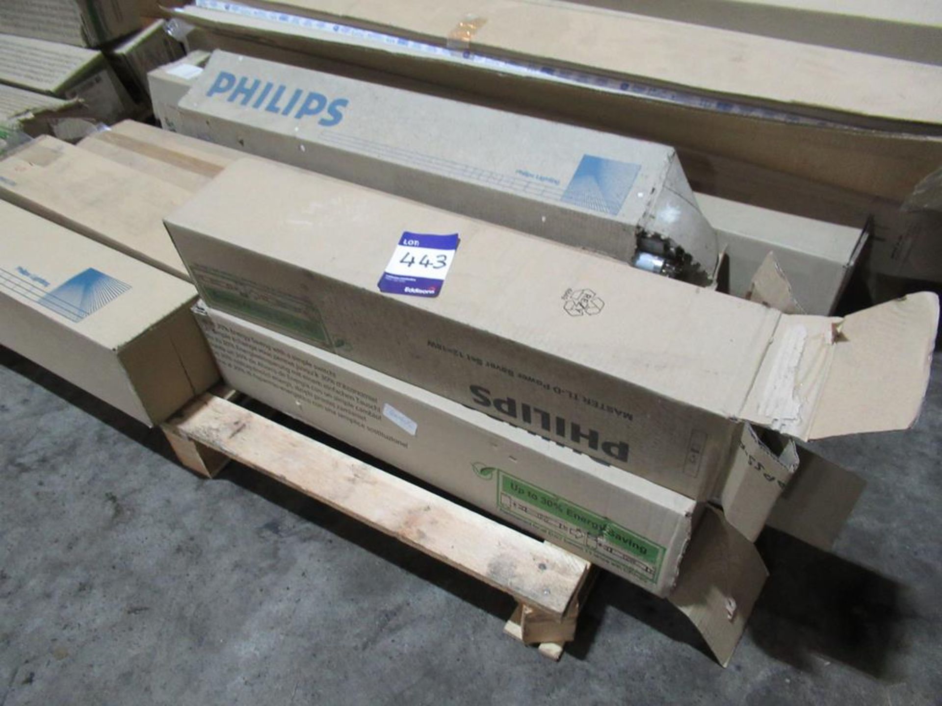 Mix x Mixed Pallet of Philips Tubes 2ft, 4ft & 5ft Mixed OEM Trade ...