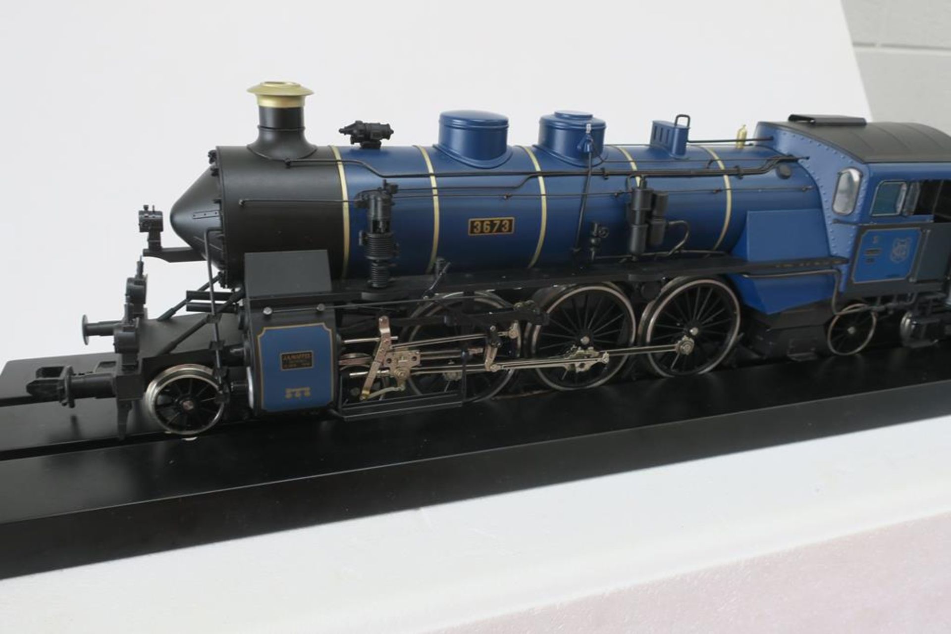 Marklin 54562 - Gauge1- Locomotive and tender with sound. Royal ...