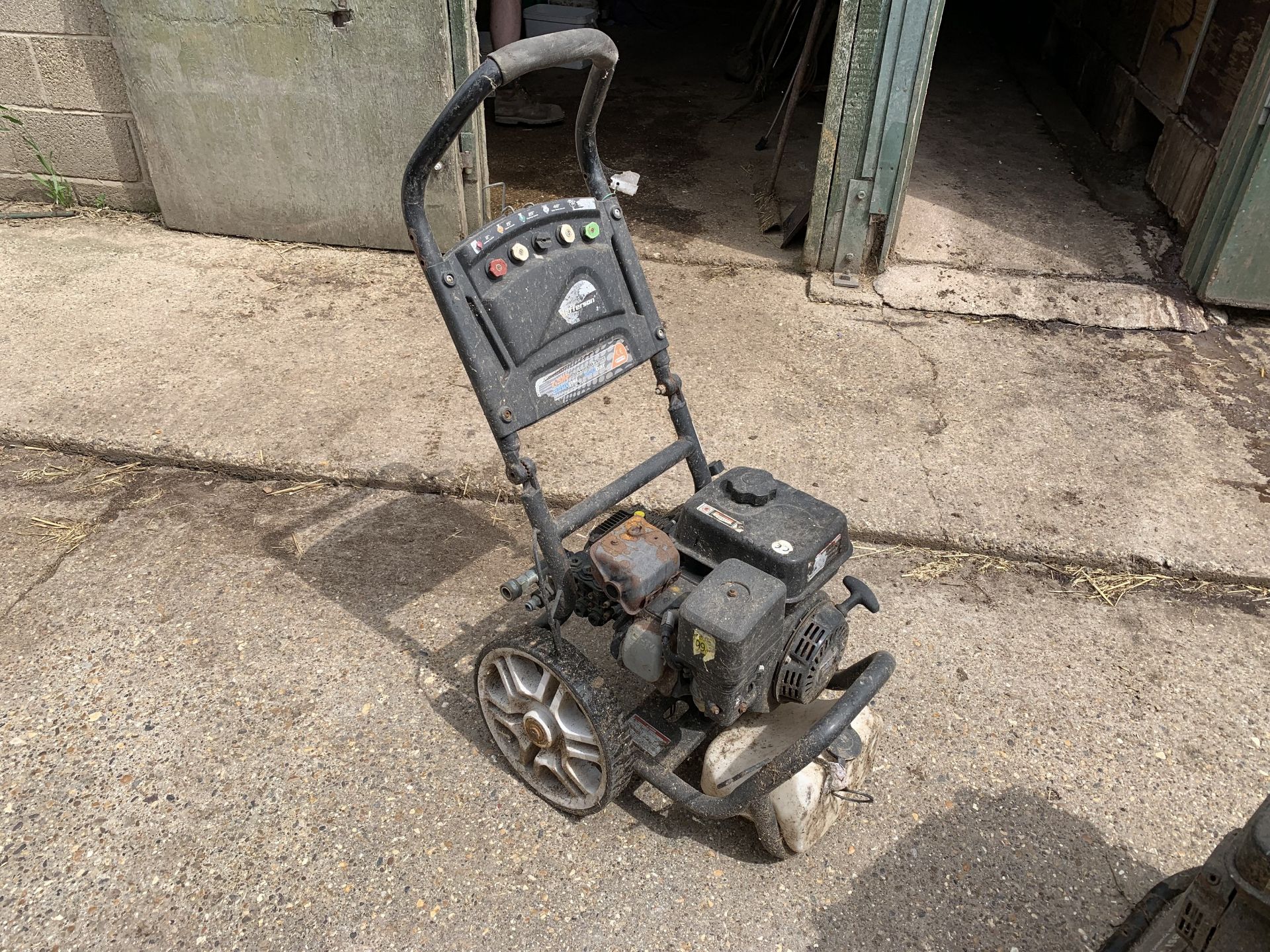 Jefferson 7.5hp 3200PSI petrol pressure washer, good order