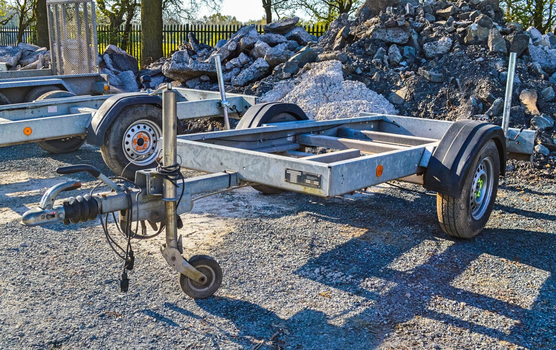 Knott Avonride single axle generator trailer A704941