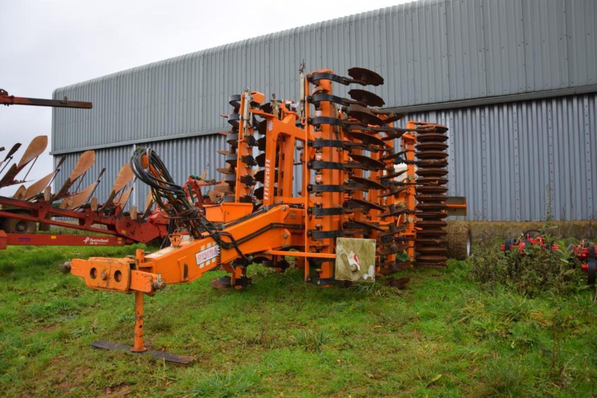 2008 Simba SL500 hydraulic folding cultivator with rear drawbar and ...