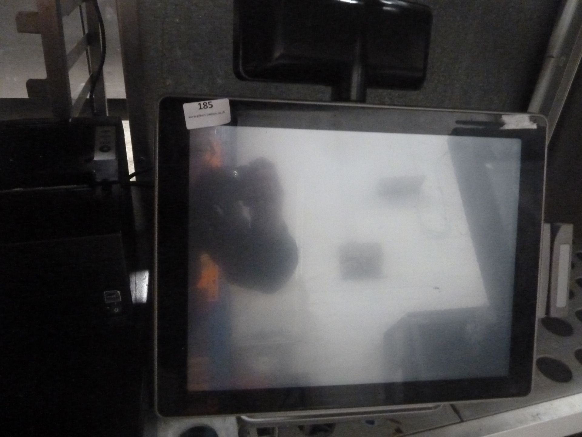 * Poindus till screen with cash drawer and receipt printer
