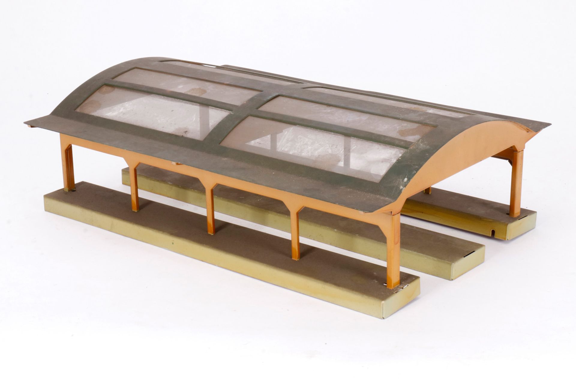 Märklin Bahnhofshalle 424, S H0, HL, mit Bahnsteig, ohne Beleuchtung ...