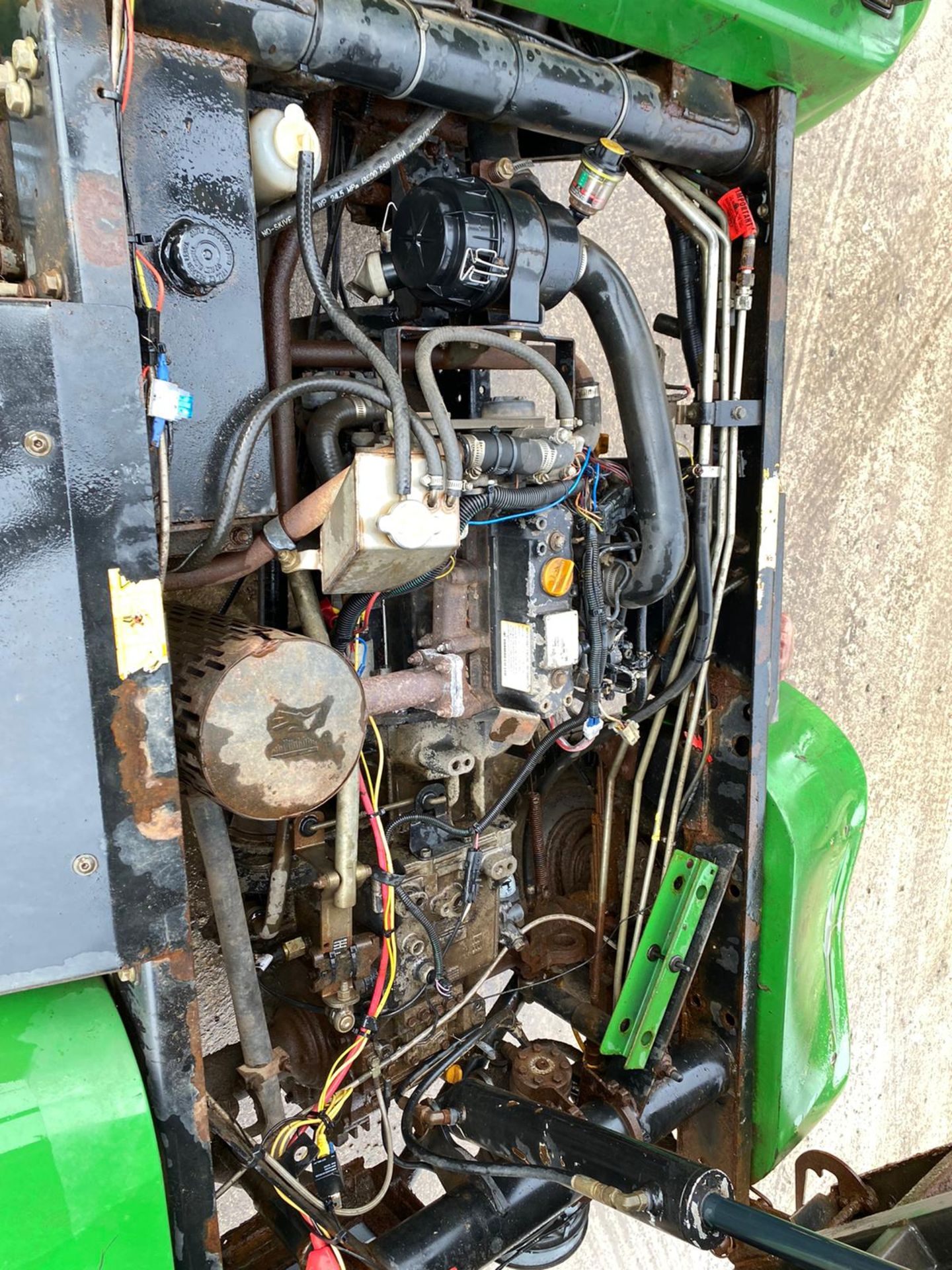 DS - JOHN DEERE PRO GATOR, REAR PTO WHICH WORKS, RUNS, WORKS AND TIPS ...