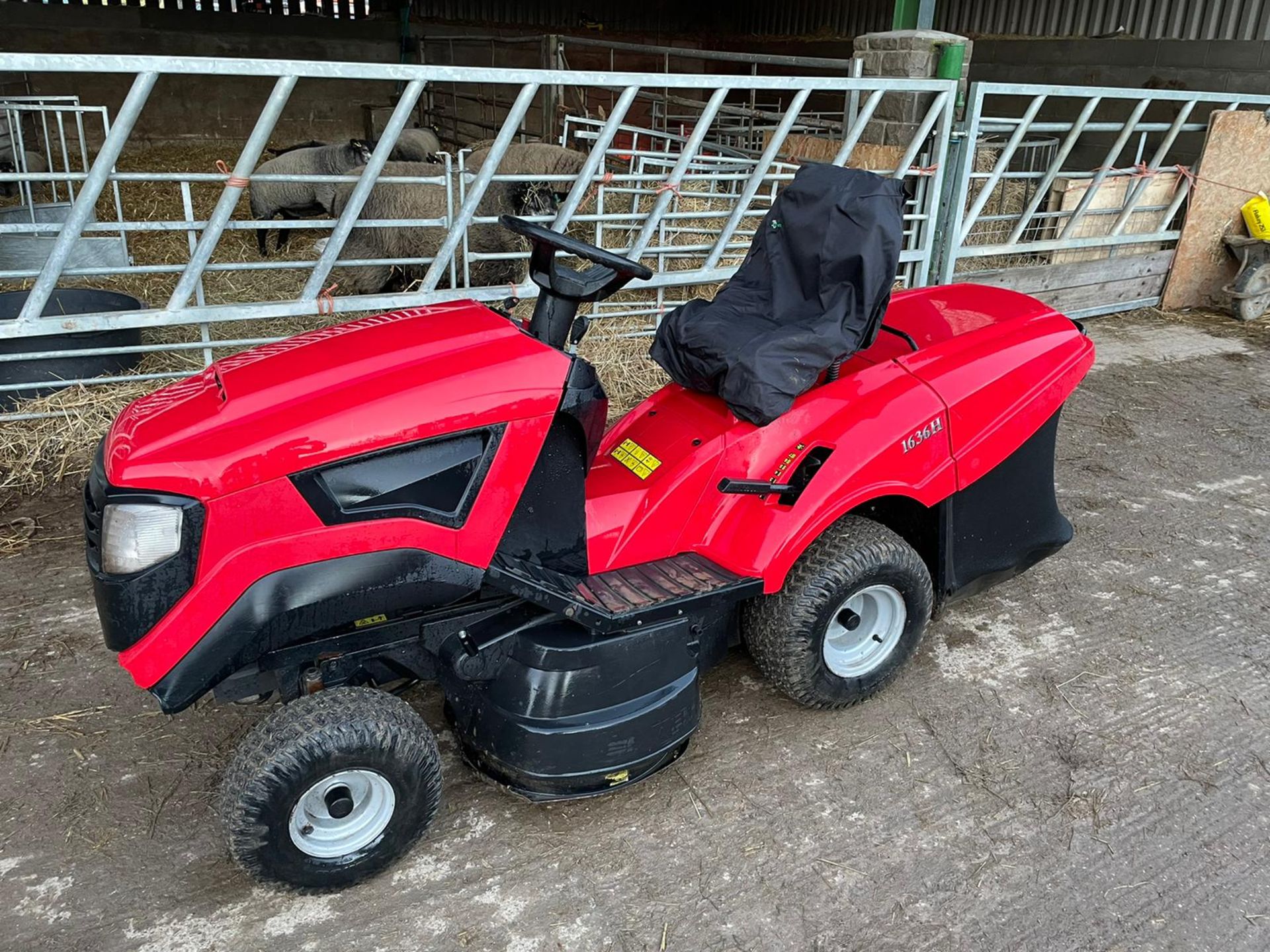 JA - MOUNTFIELD 1636H RIDE ON MOWER, RUNS, DRIVES AND CUTS, IN USED BUT ...
