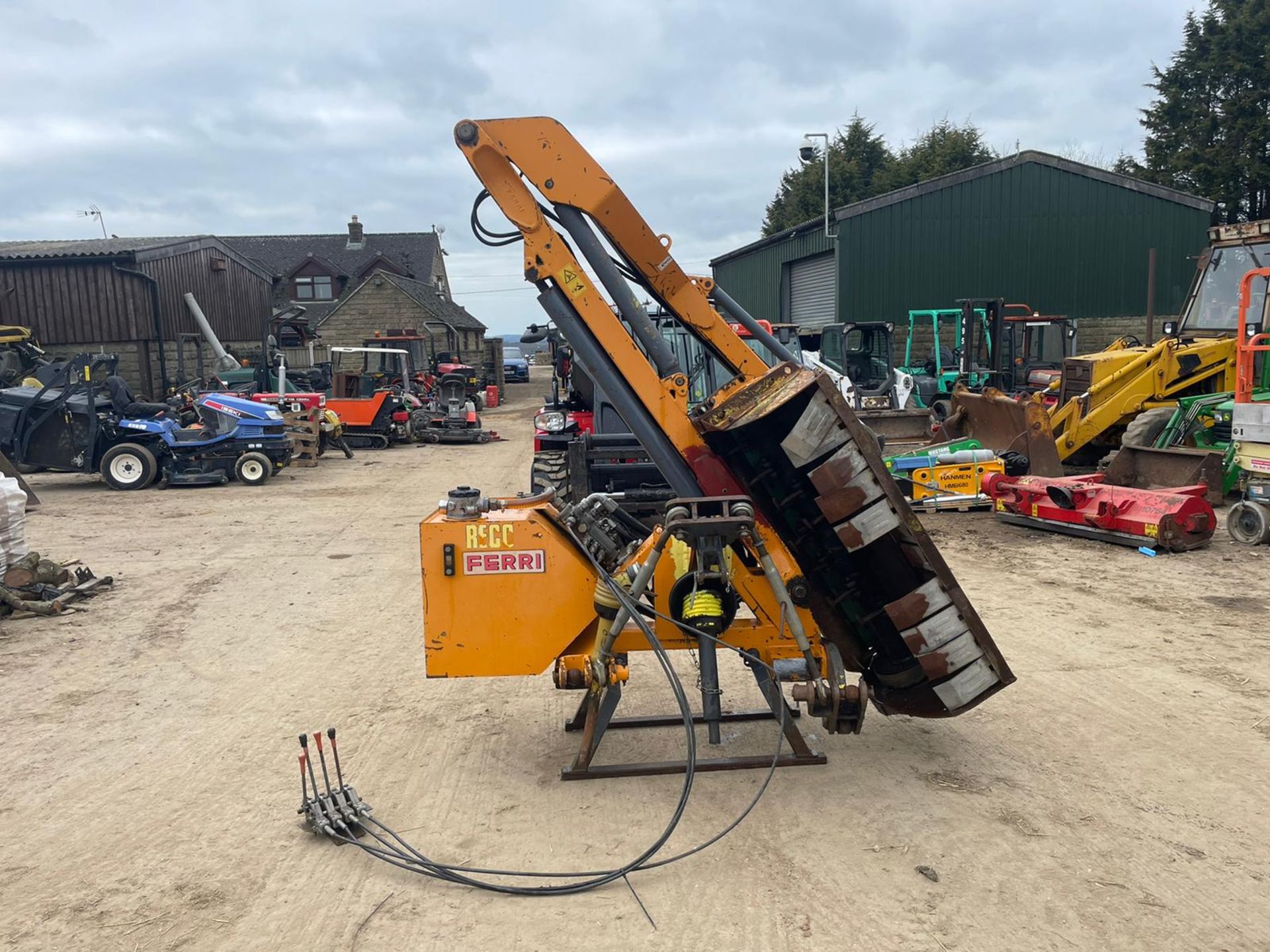 DS - RECO FERRI TIG 120 HEDGE CUTTER, SUITABLE FOR 3 POINT LINKAGE ...