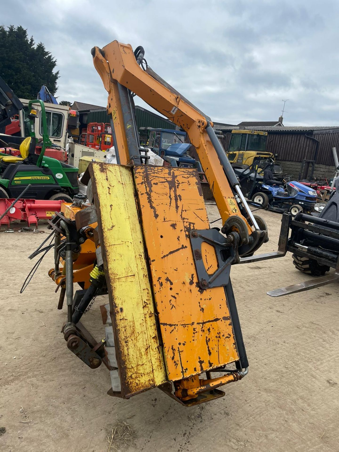 DS - RECO FERRI TIG 120 HEDGE CUTTER, SUITABLE FOR 3 POINT LINKAGE ...