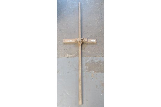 Cowley automatic surveyors level with tripod and measuring gauge. (B.P ...