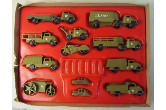 Pyro Plastic Corp 1950s 21 Piece US Army Set With Box All Plastic ...