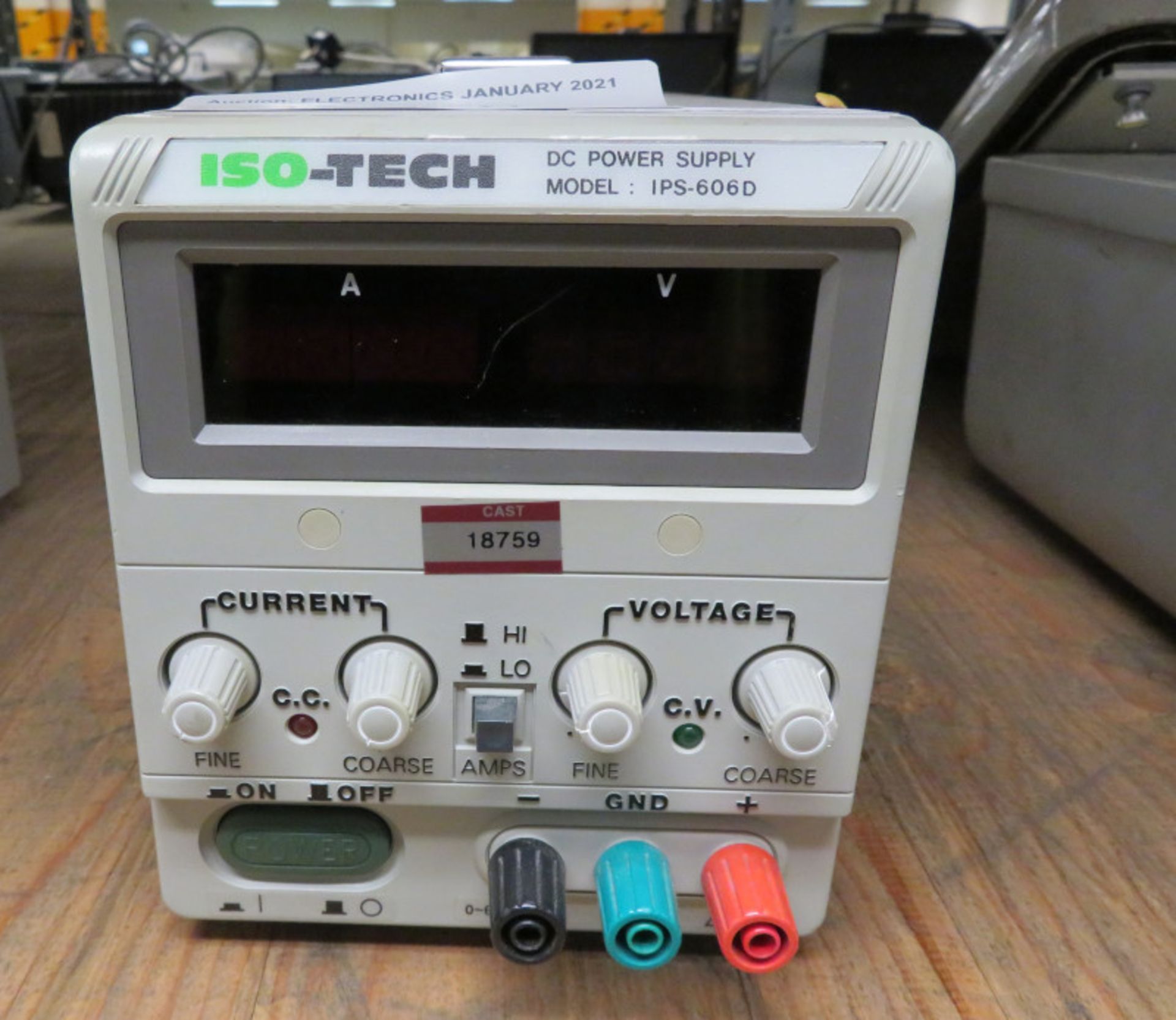 Iso-Tech IPS-606D DC Power Supply