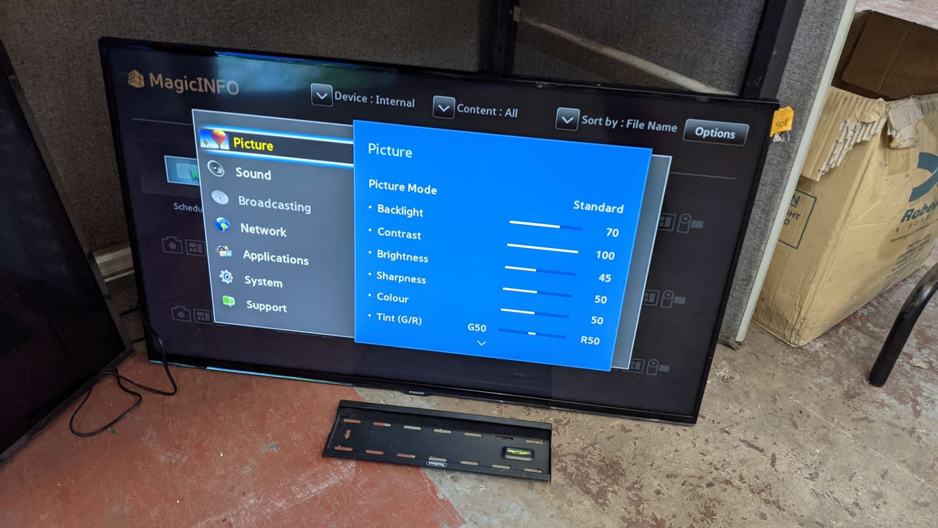 Samsung widescreen MagicINFO Digital signage LED TV model no. LH40RMD ...