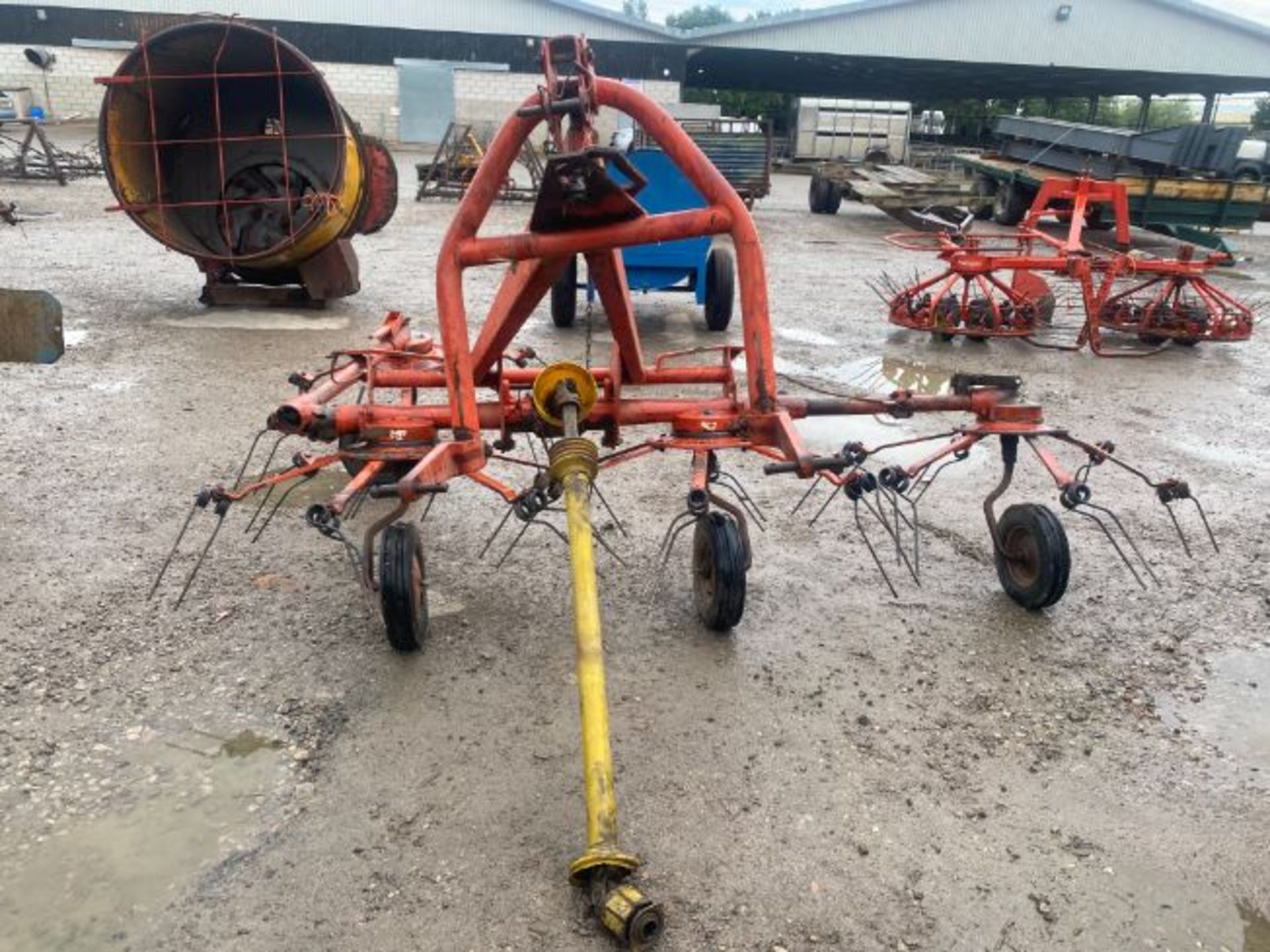 FAHR 4 ROTOR TEDDER C/W PTO
