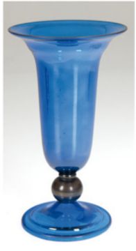 Vase, Jean Beck, München um 1920, blaues Glas, über profiliertem ...