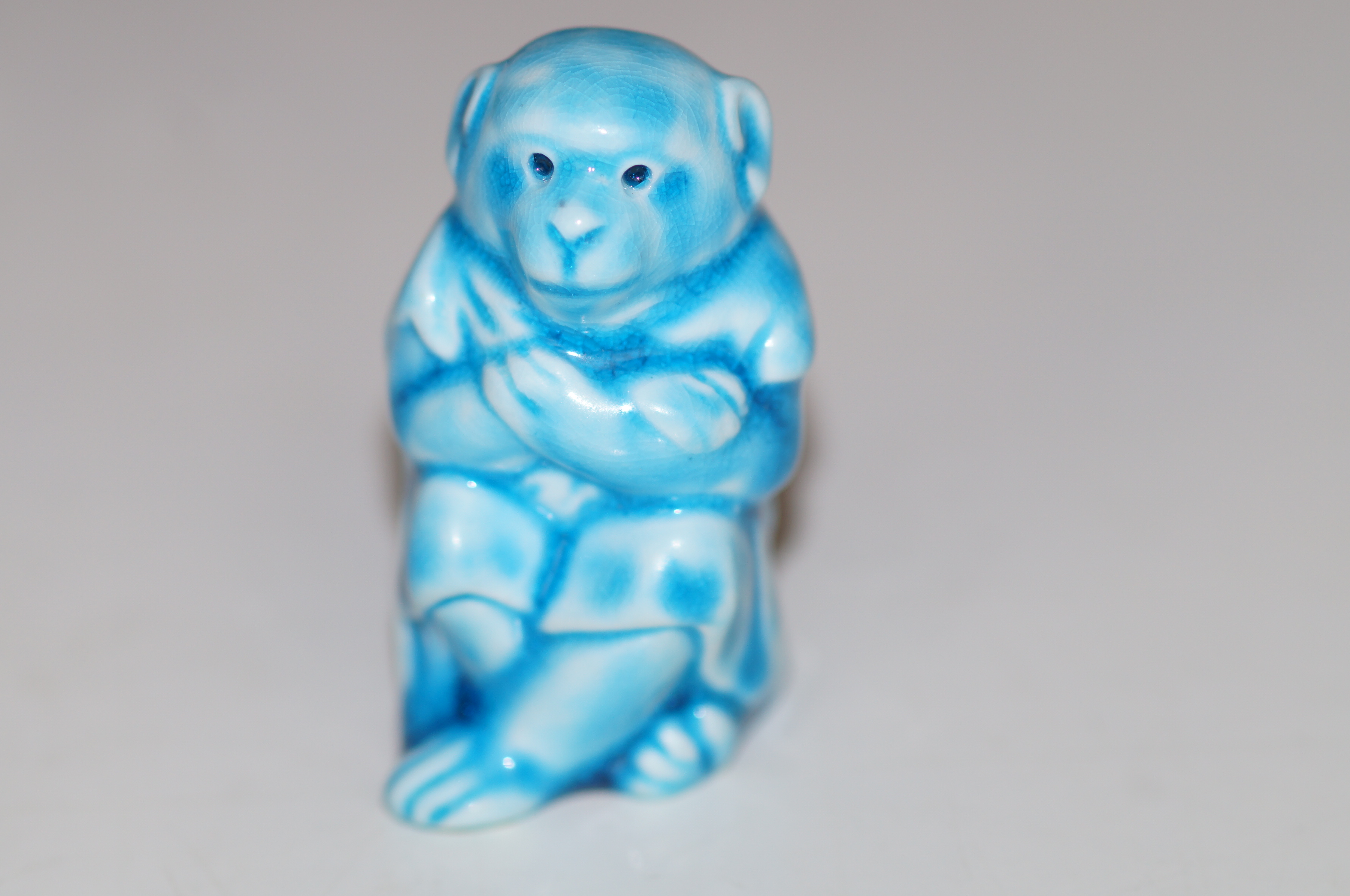 Bernard Moore blue glaze seated monkey (height 5.5cm)