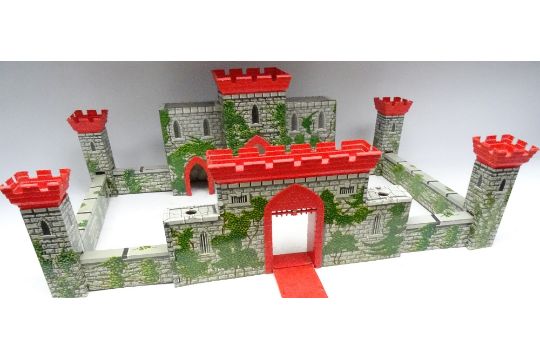 An extensive quantity of assemblable Toy Castles in plastic and ...