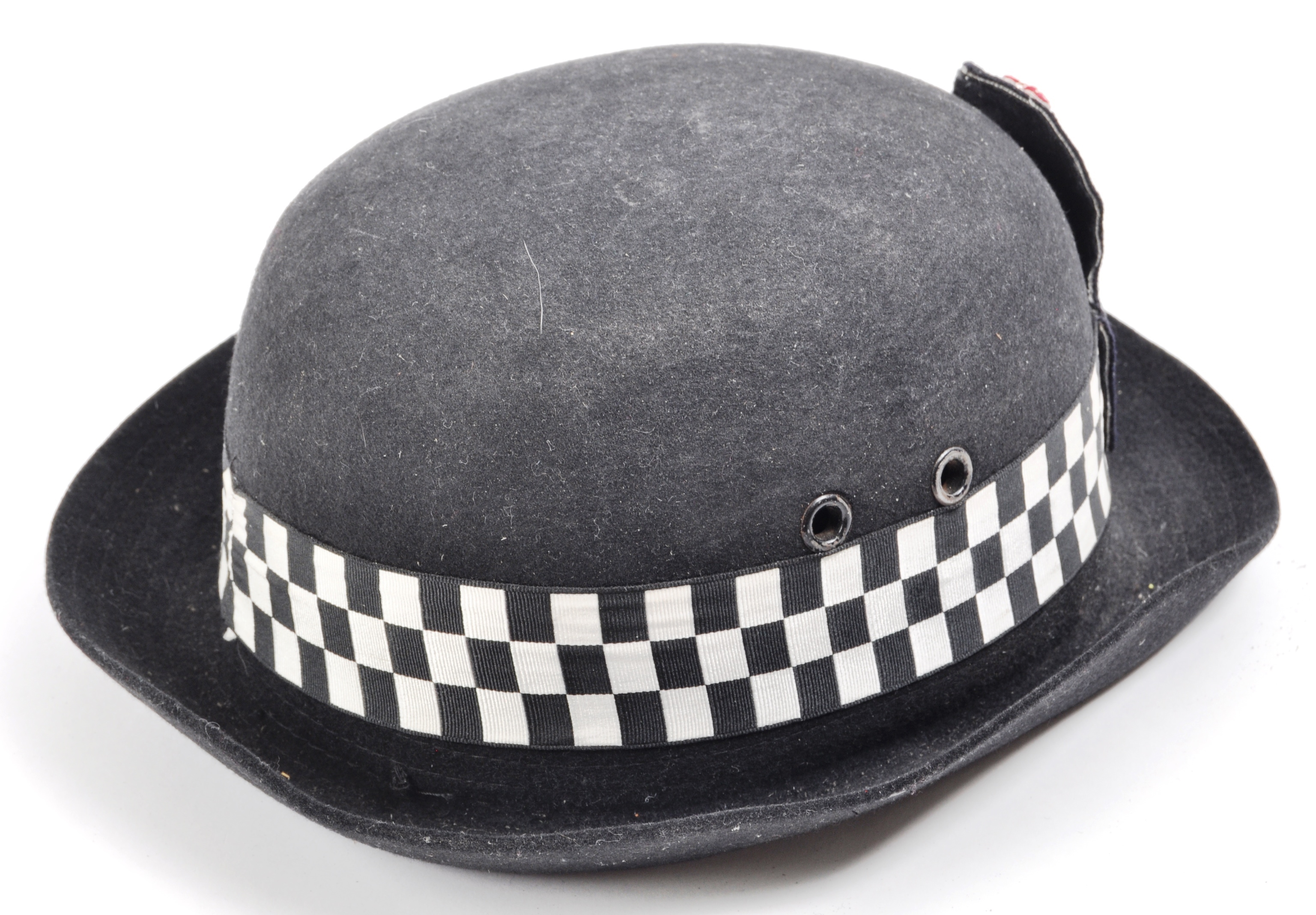 20TH CENTURY SCOTTISH POLICE FEMALE CHIEF SUPERINTENDENT HAT - auctions ...