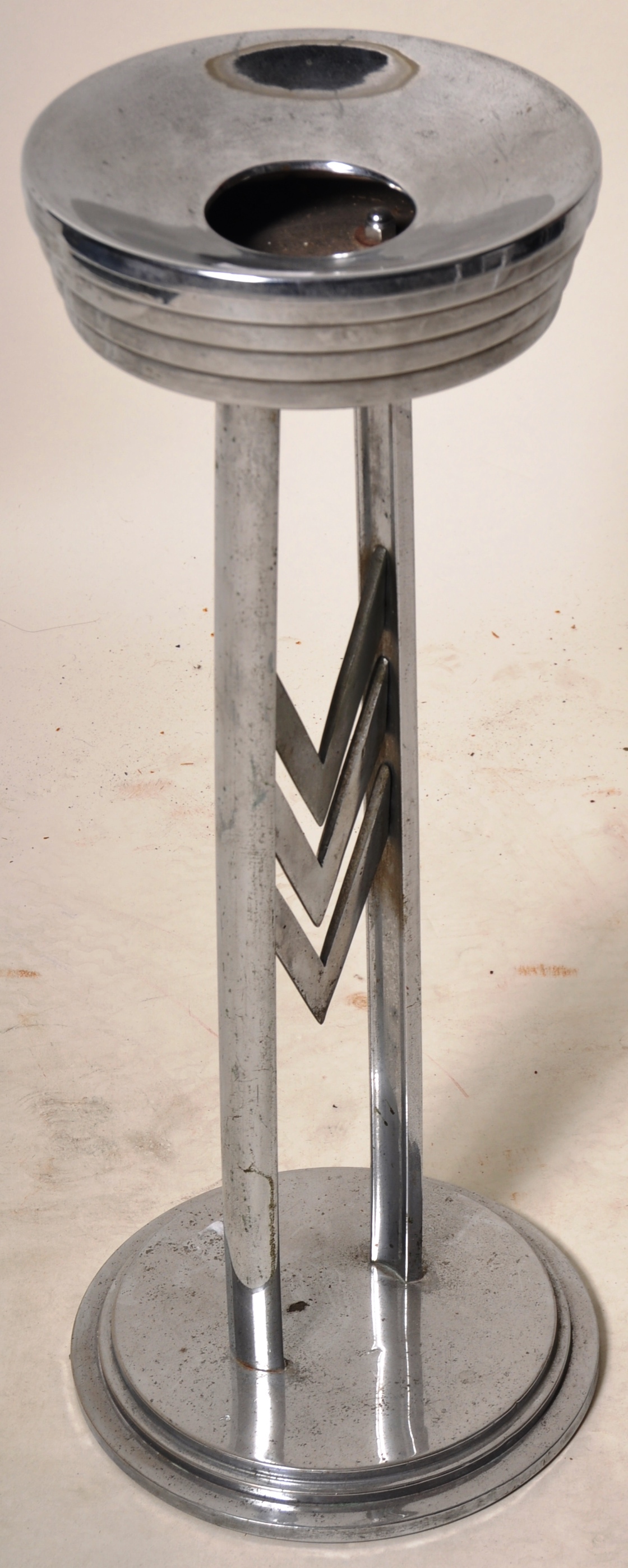 RETRO VINTAGE 1940'S ART DECO CHROME SMOKERS STAND - auctions & price ...
