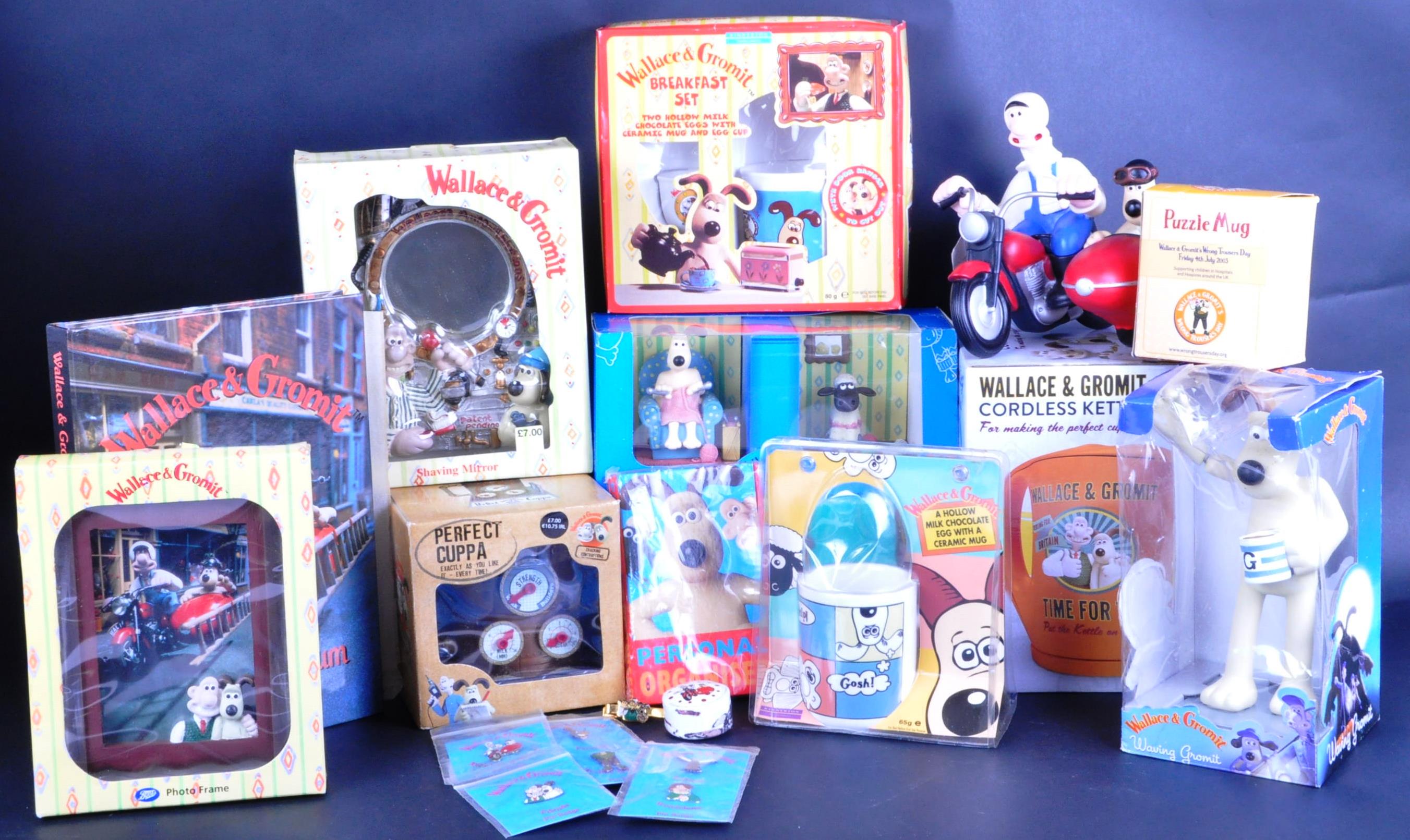 WALLACE & GROMIT - AARDMAN ANIMATIONS - COLLECTION OF MEMORABILIA ...