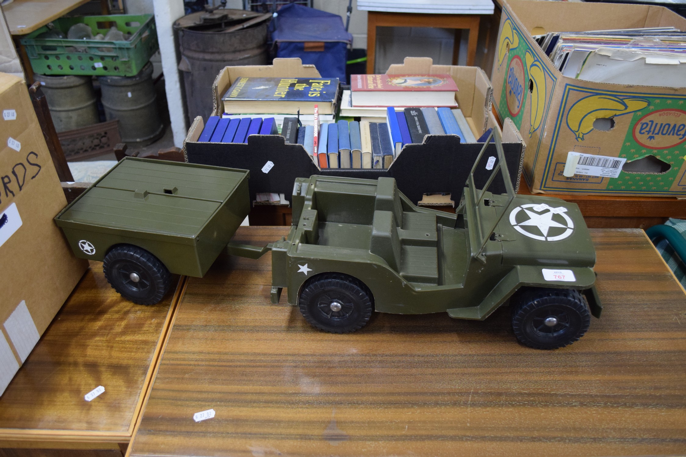 ACTION MAN TYPE JEEP AND TRAILER