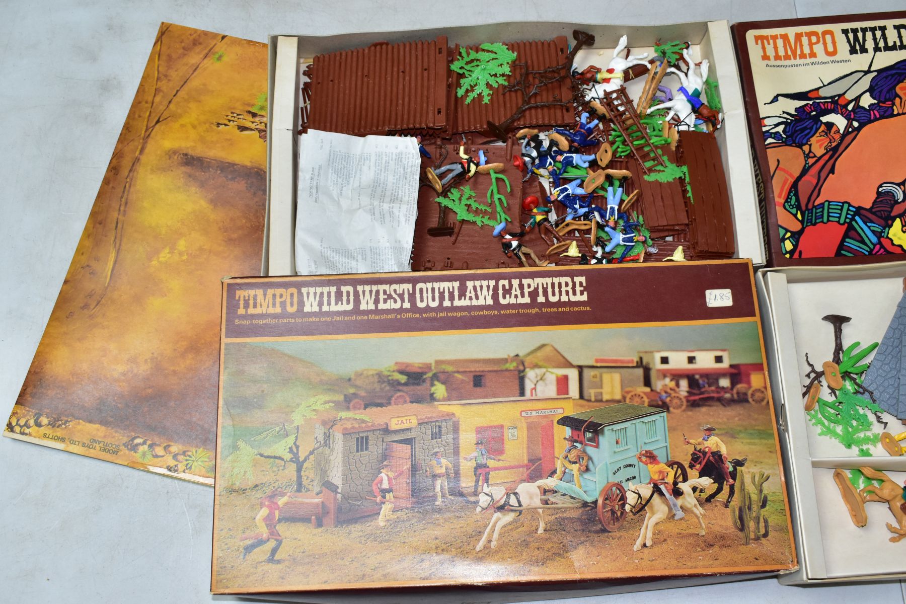 TWO BOXED TIMPO TOYS WILD WEST SETS, Wild West Outlaw Capture, No 256 ...