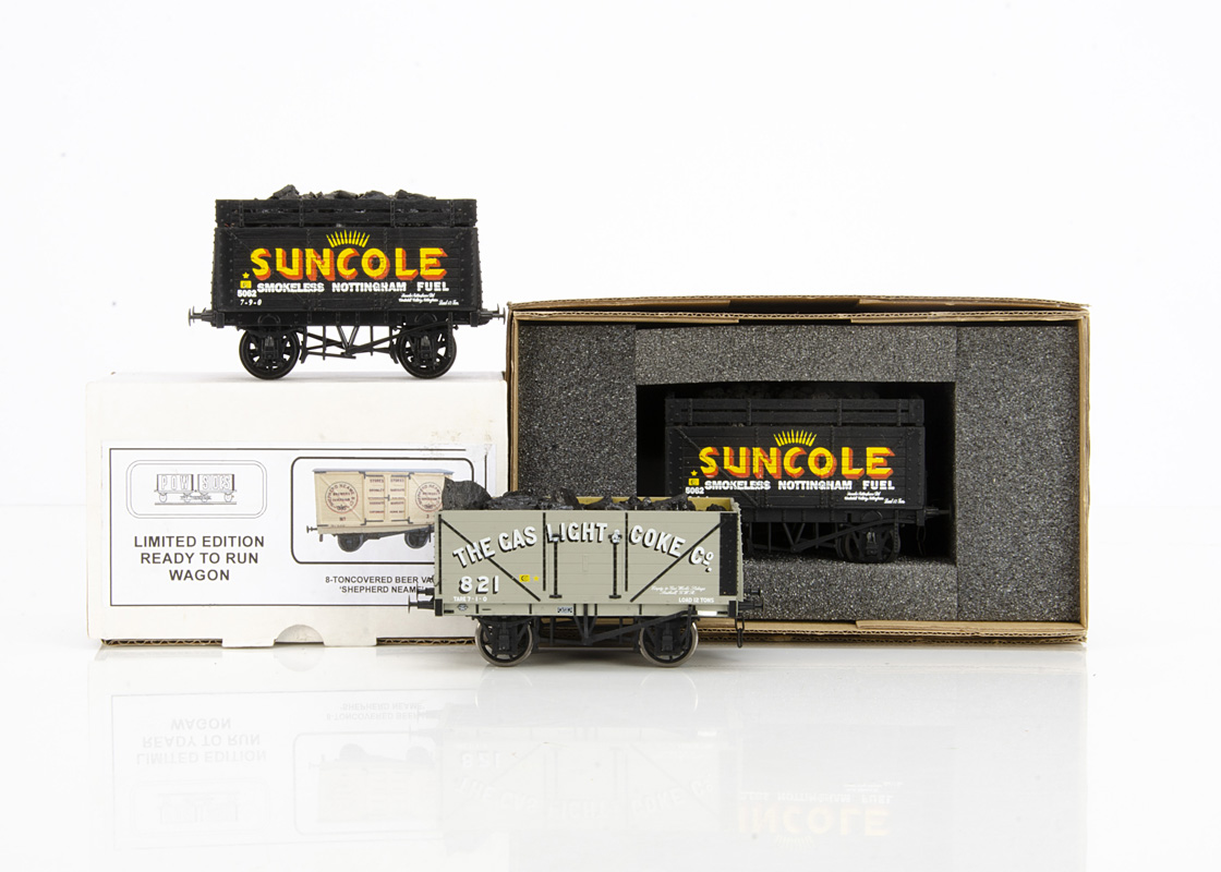 Four Finescale 0 Gauge R-T-R freight wagons by Skytrex Powsides and A N ...