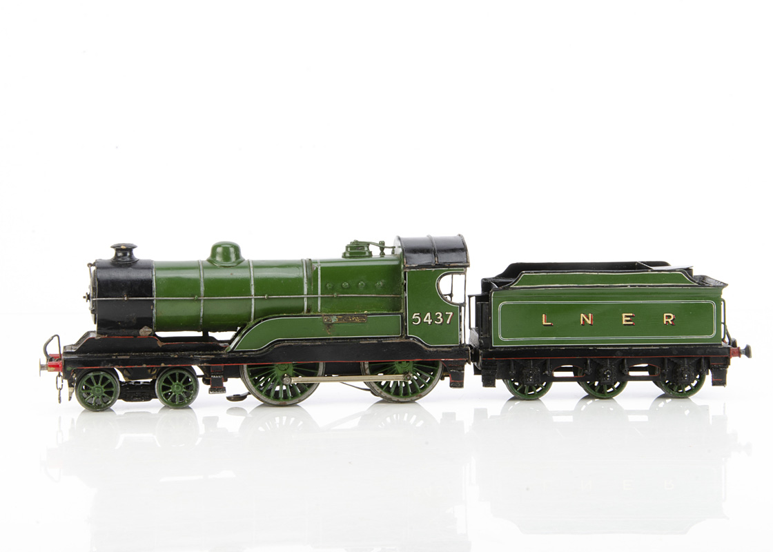 A Milbro/Leeds Model Co 0 Gauge 3-rail 'Claud Hamilton' (LNER D11) 4-4 ...