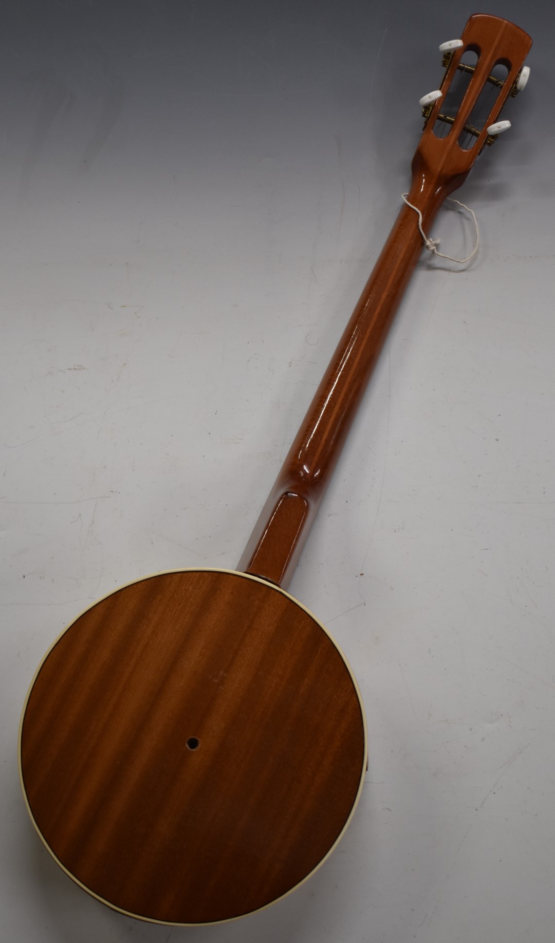 Weltton 'Original' German banjo with four strings and closed back, in ...