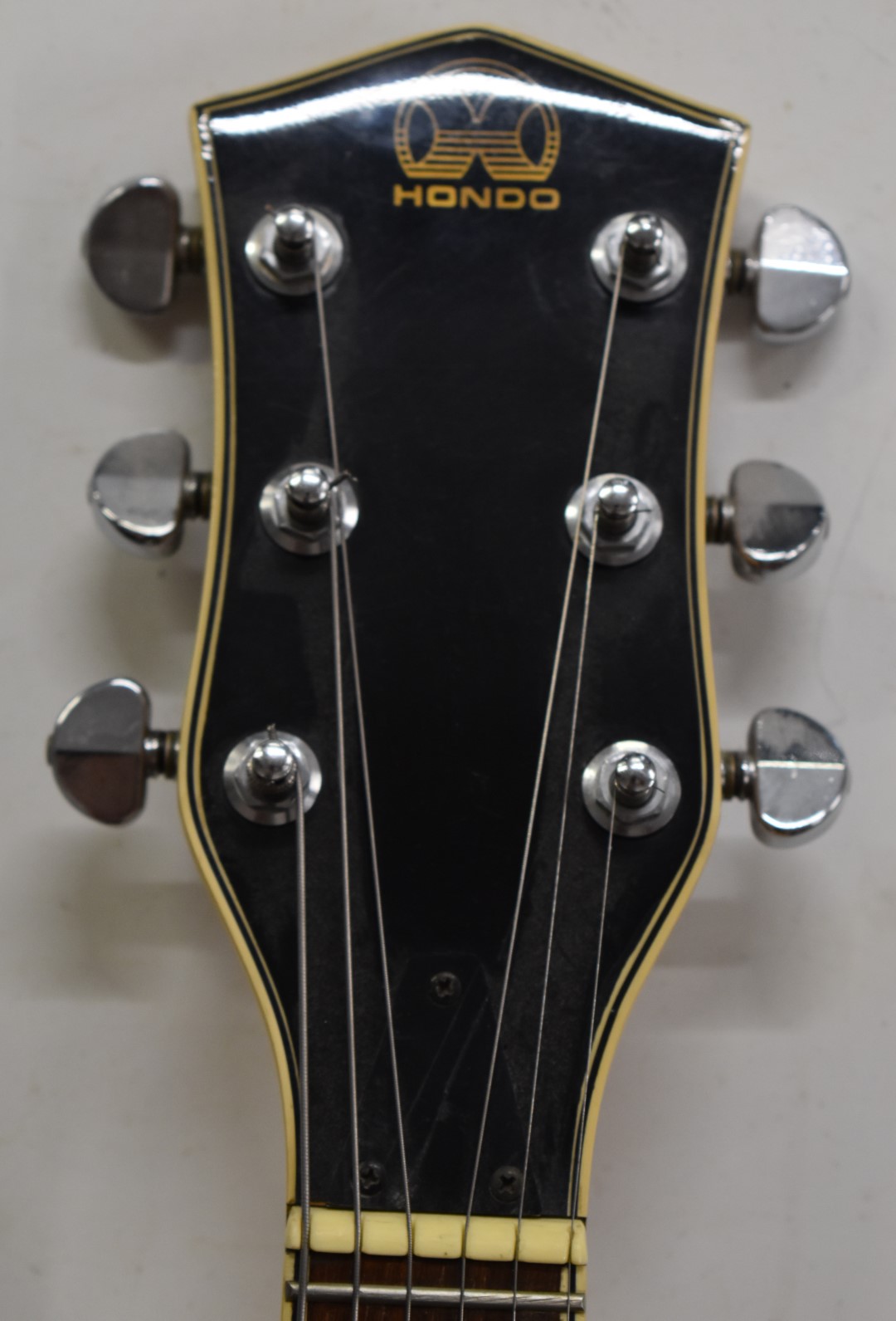 Hondo HL5FBB 'Fat Boy' electric archtop guitar with blonde body, series ...